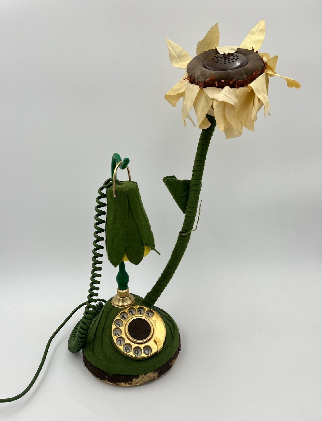 Se produkter som liknar Vintage telefon 70-tal Telcer.. på Tradera ...