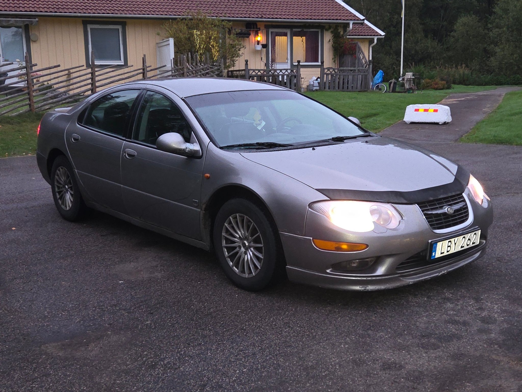 Chrysler 300M bes & skatt | Köp på Tradera (699680675)