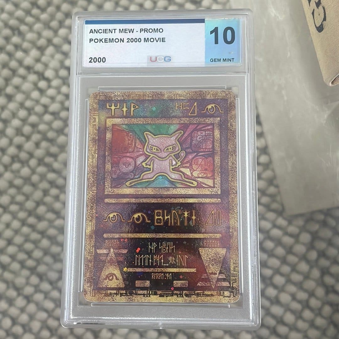 Se produkter som liknar Ancient Mew - Promo - Pokémon.. på Tradera ...