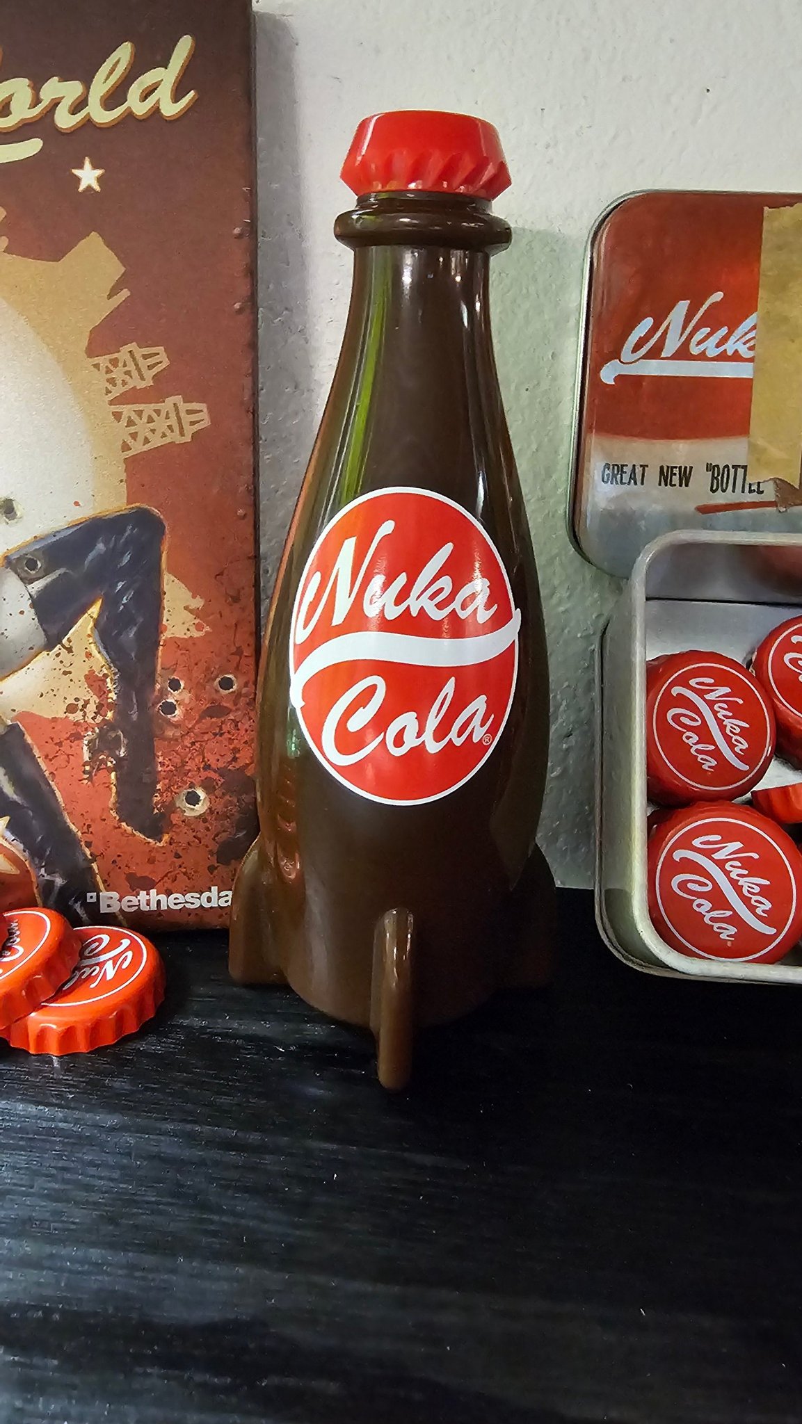Nuka Cola Light Up mini figur - Bethesda Fallout | Köp på Tradera ...