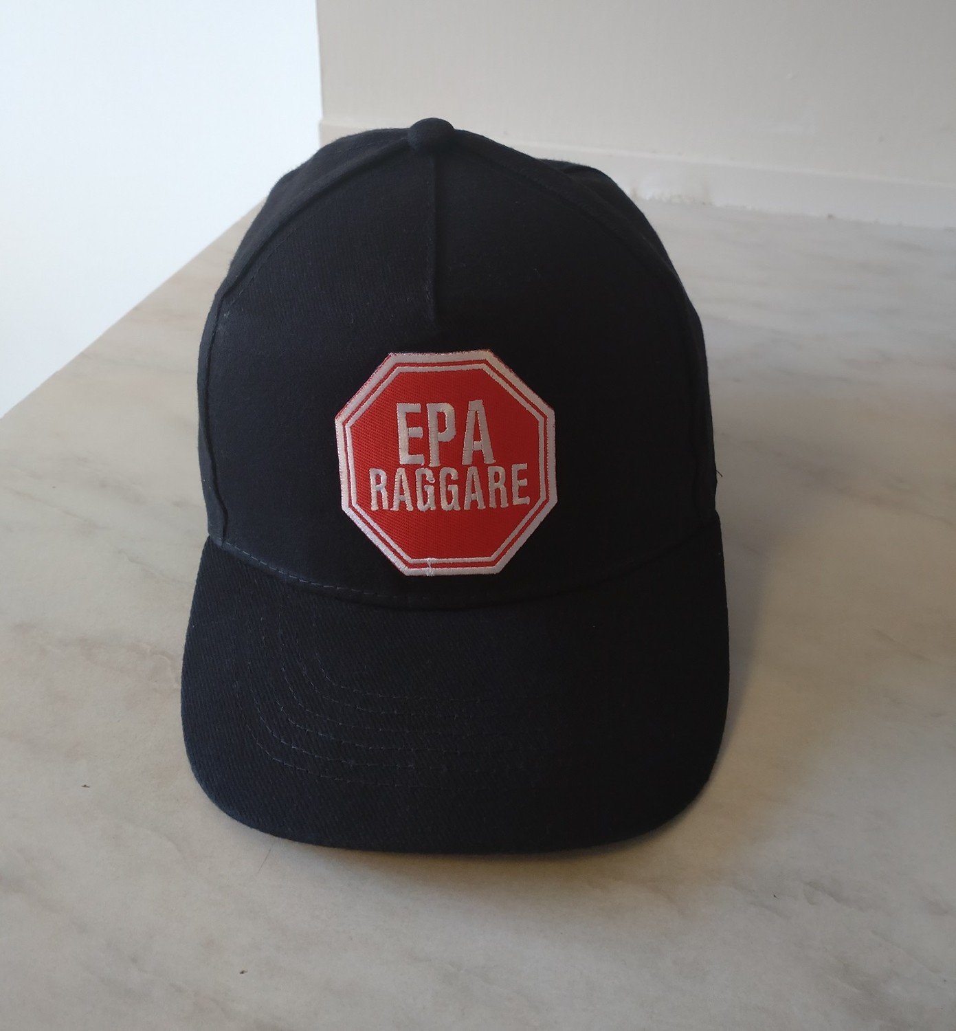 Se produkter som liknar EPA Raggare Svart Keps motor .. på Tradera ...