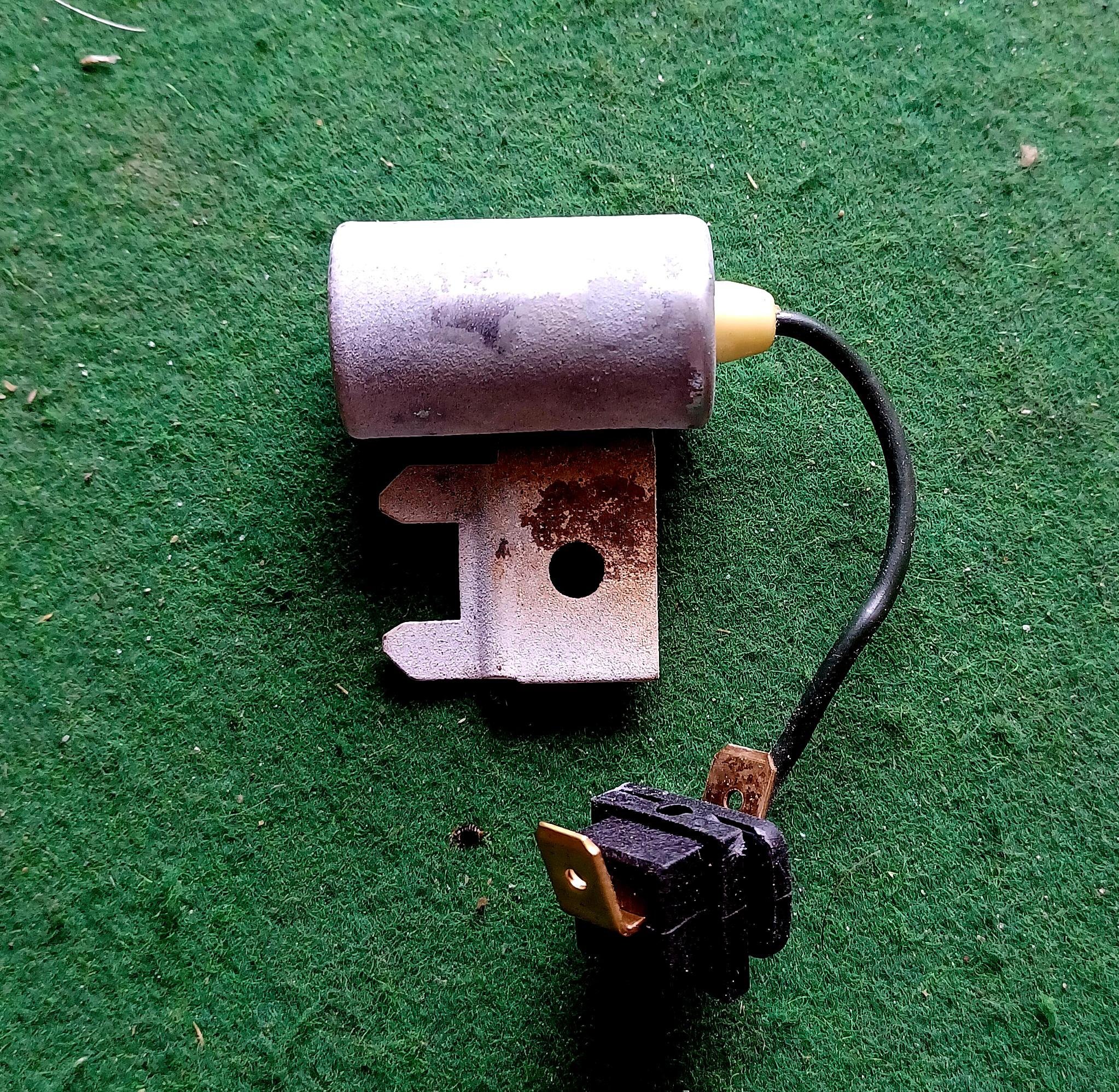 Kondensator Volvo B30A, B21A 1976-, 19A/K, B17A.. | Köp på Tradera ...