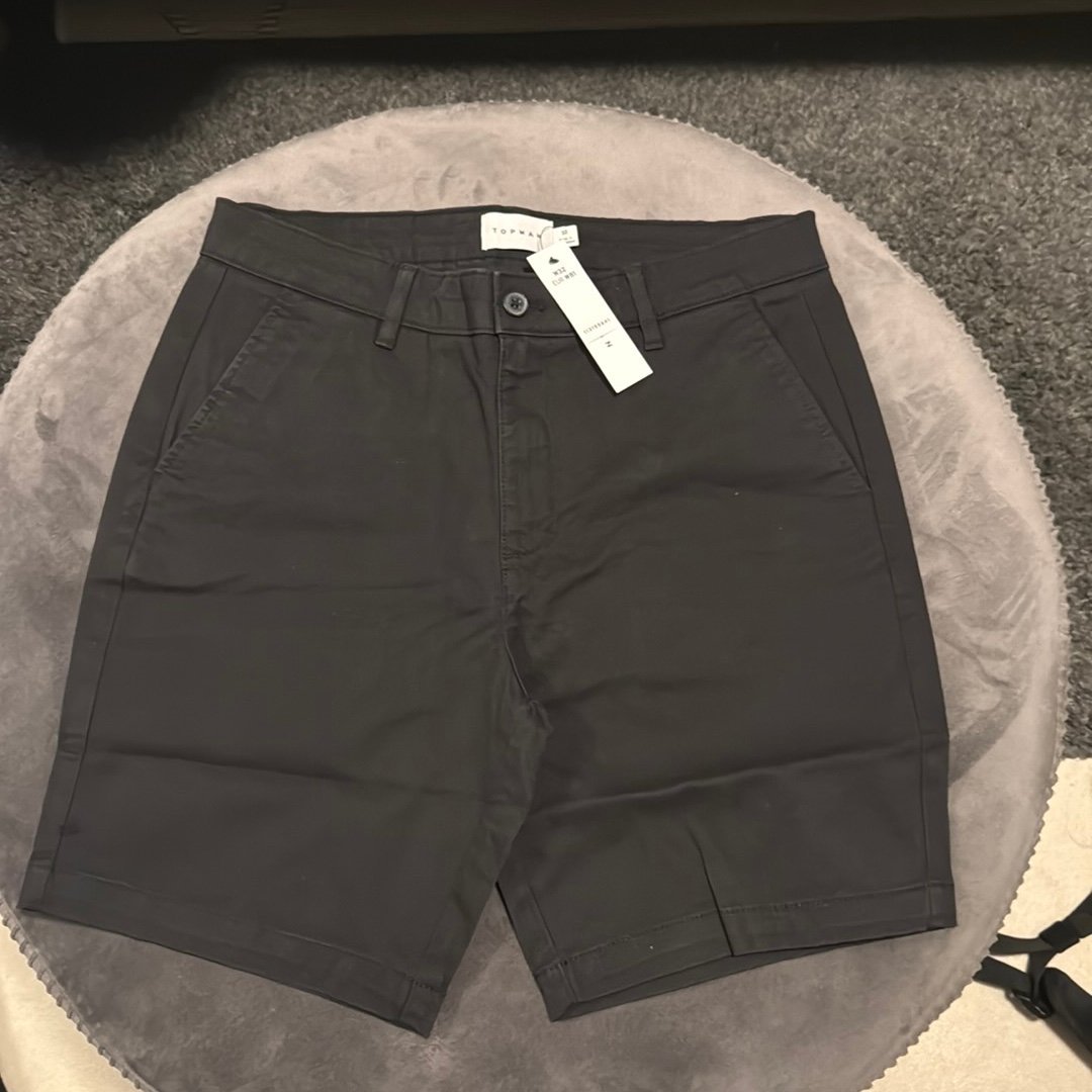 NY! TOPMAN svarta chinosshorts i W32 | Köp på Tradera (710327958)
