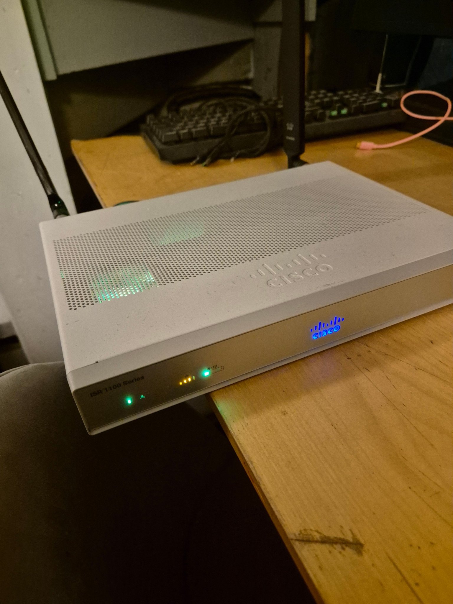 Se produkter som liknar Cisco 1111-8p lte 4g router på Tradera (693307756)