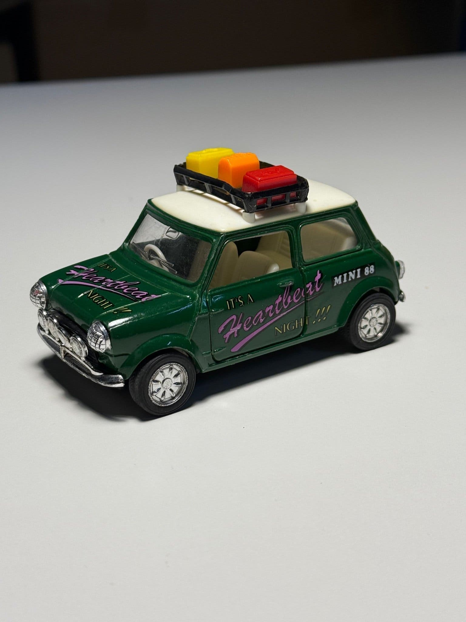 Se produkter som liknar KINTOY Maurice Mini Cooper Mo.. på Tradera ...