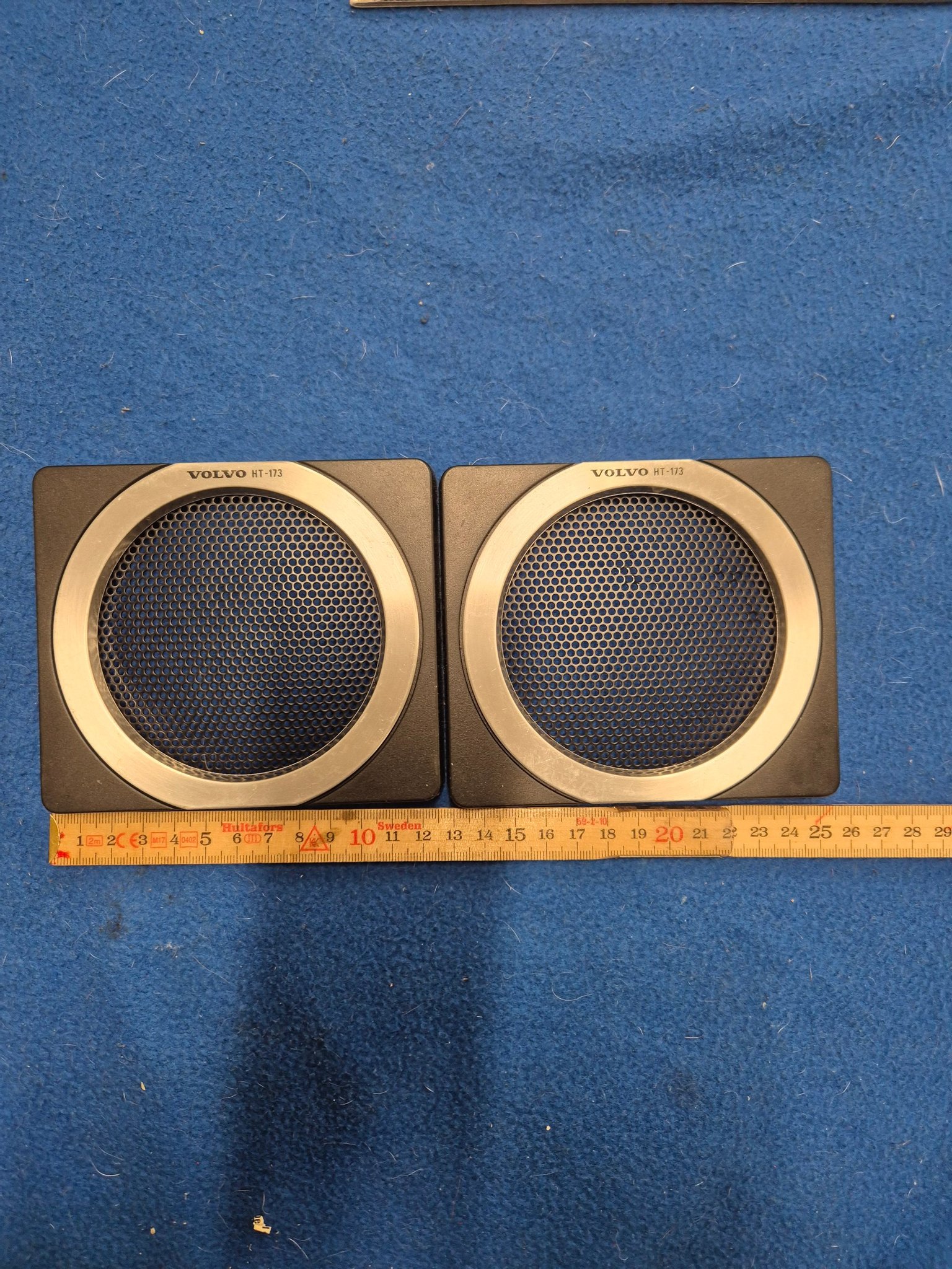 Volvo HT-173 Lock, skydd galler till högtalare | Köp på Tradera (714302433)