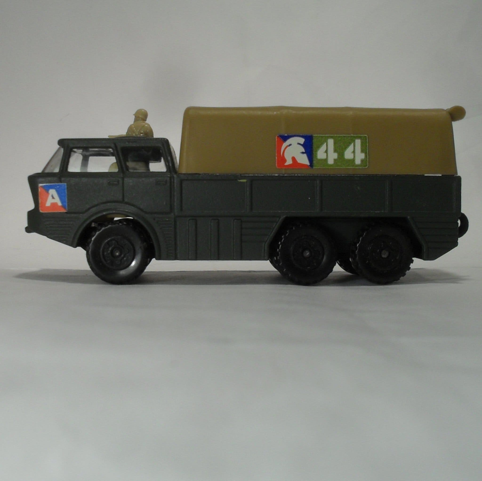 Se produkter som liknar Matchbox Battle Kings K 116 A.. på Tradera ...