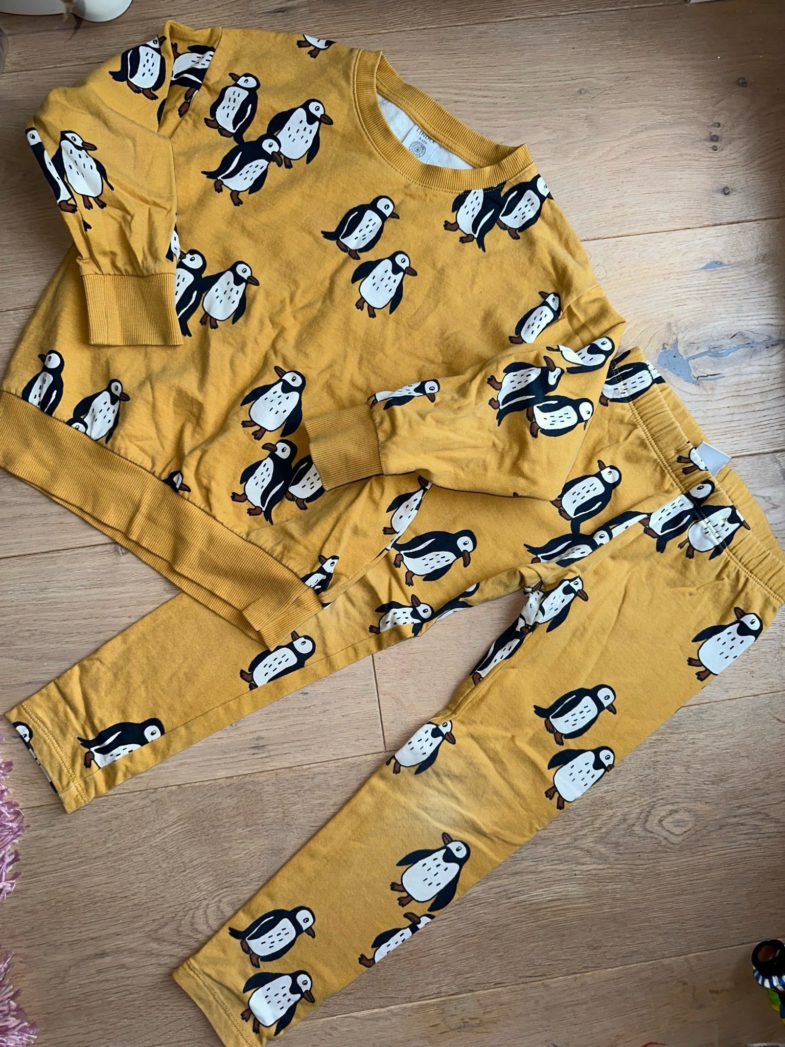Fina byxor och tröja set strl 110 Lindex pingvi.. | Köp på Tradera ...