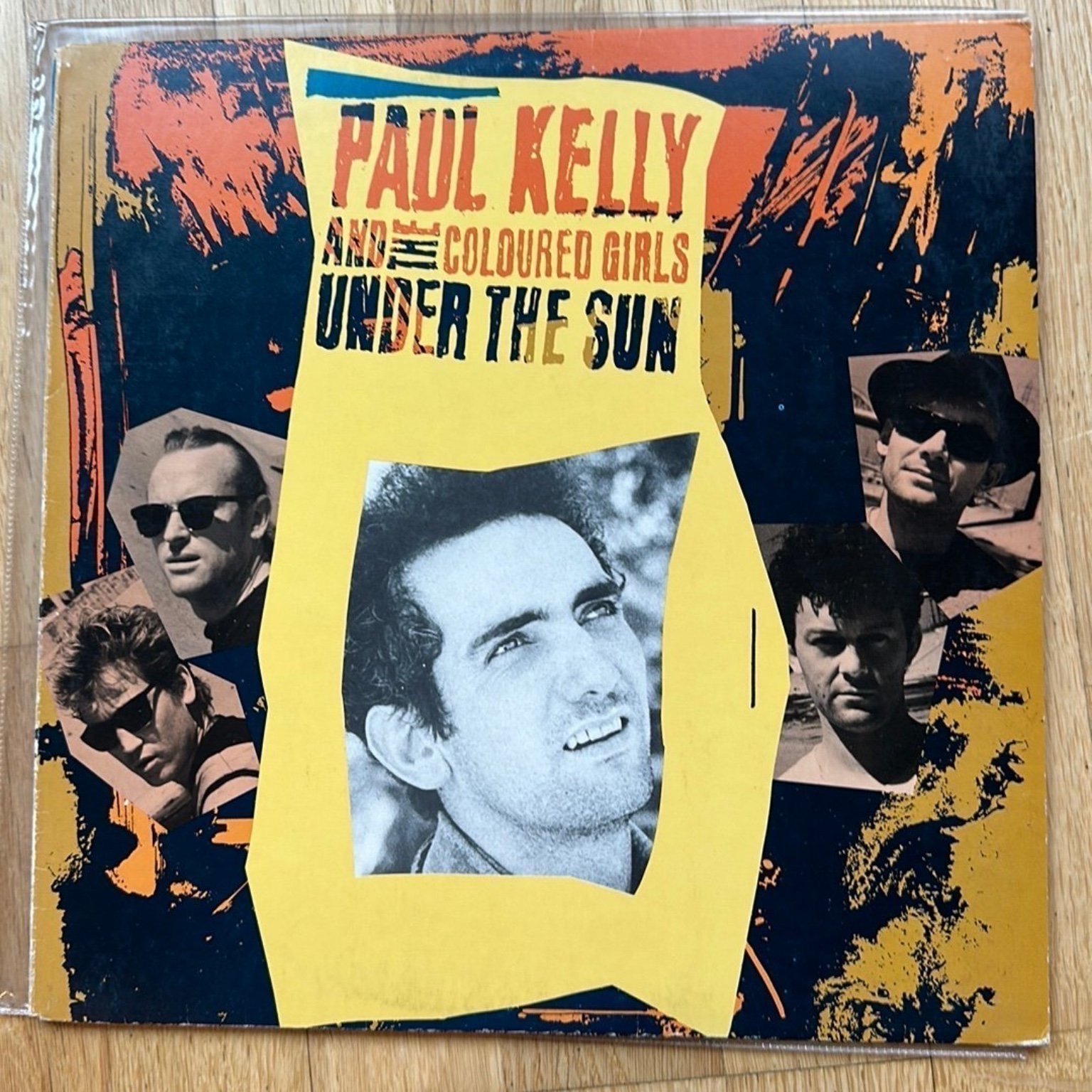 Se produkter som liknar PAUL KELLY & The Coloured Gir.. på Tradera ...