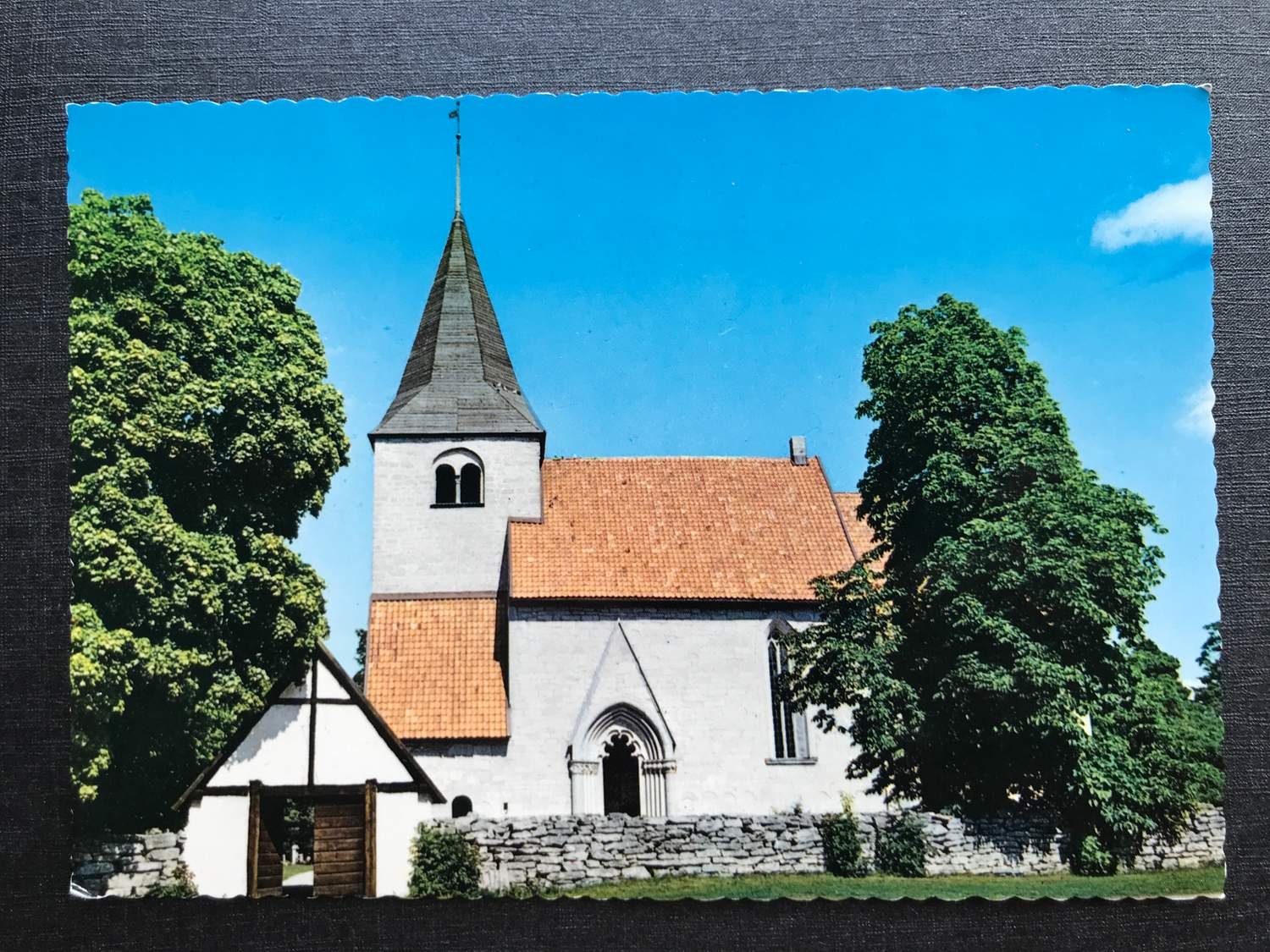 Bro Kyrka Visby 2 stycken | Köp på Tradera (462476845)