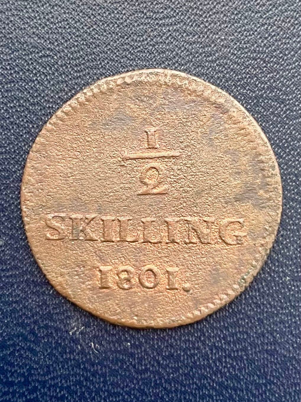 Se produkter som liknar 1/2 Skilling Mynt från 1801 på Tradera (700633492)