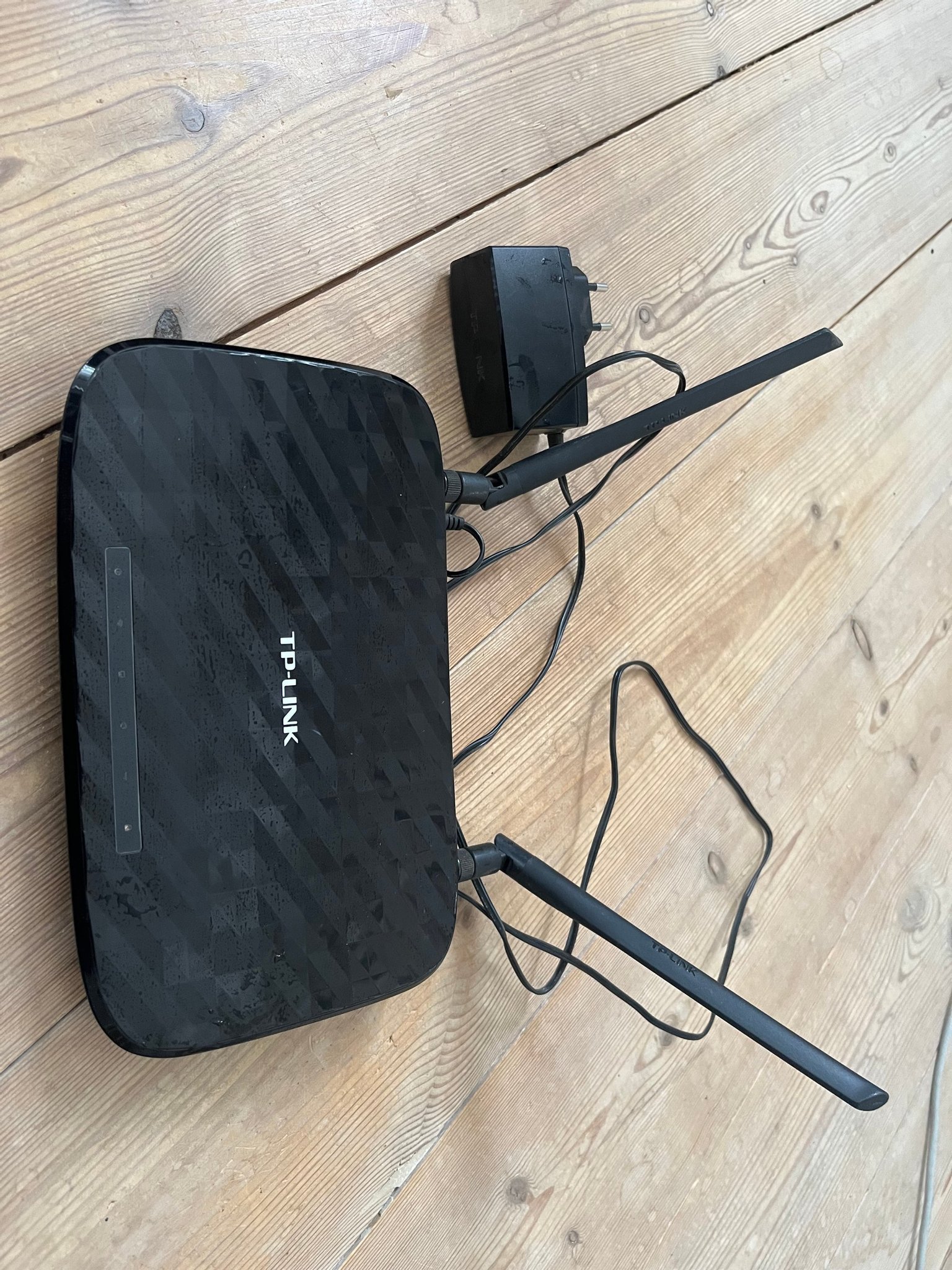 Se produkter som liknar Tp Link C2 Router AC750 Gigab.. på Tradera ...