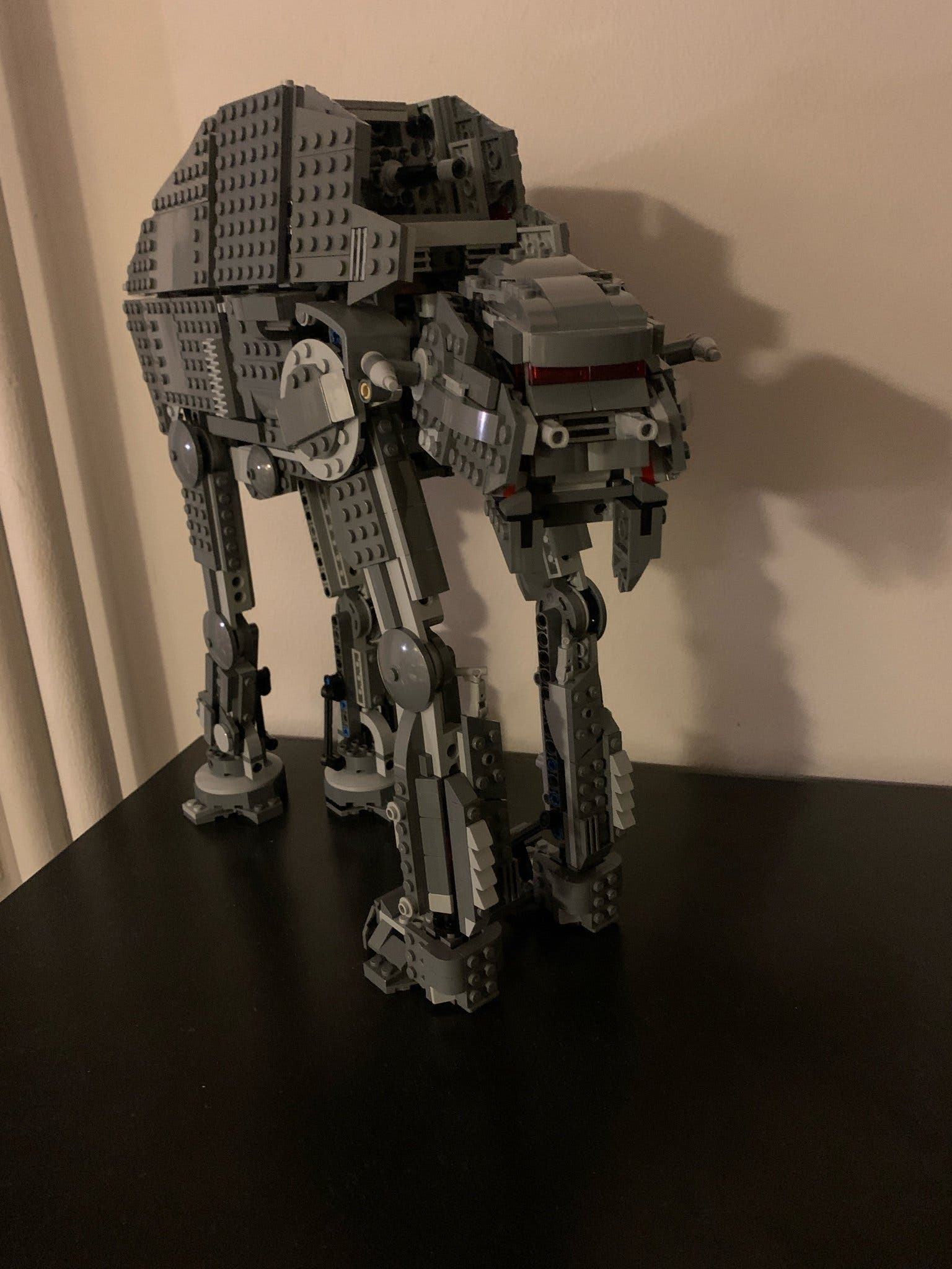 Se produkter som liknar LEGO Star Wars First order AT.. på Tradera ...