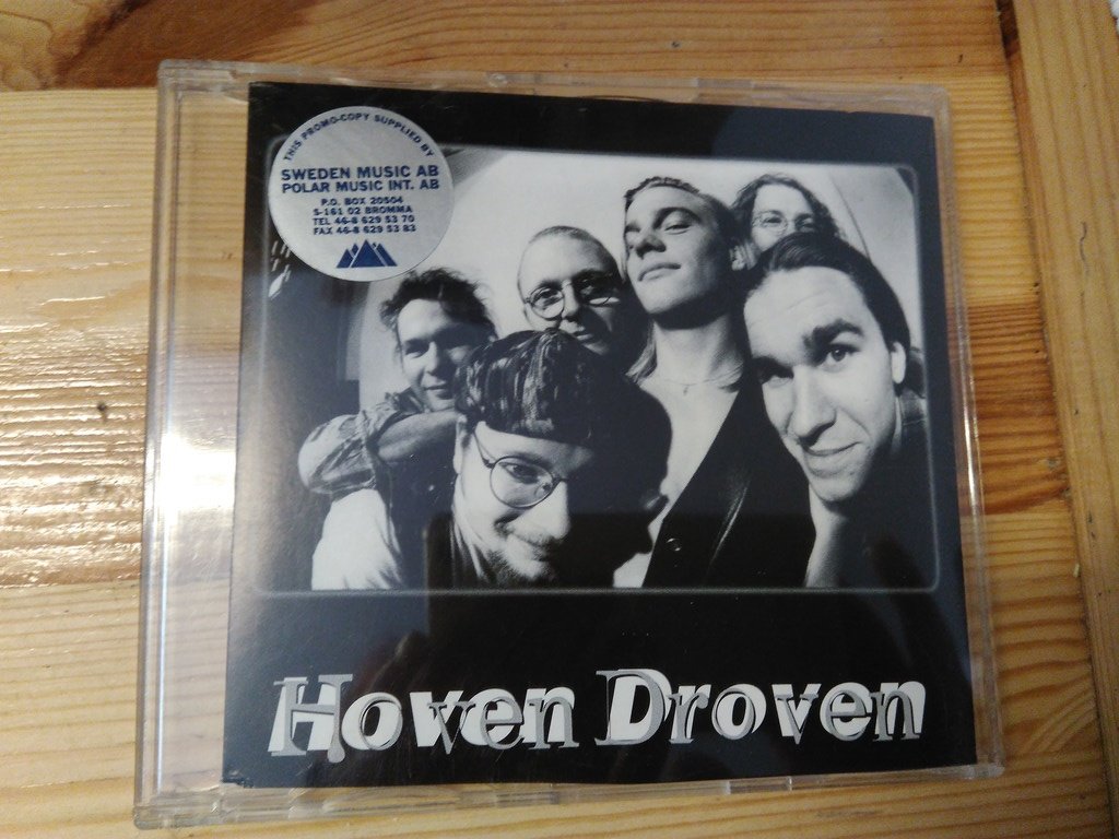 Se produkter som liknar Hoven Droven - Hia Hia Svarmo.. på Tradera ...