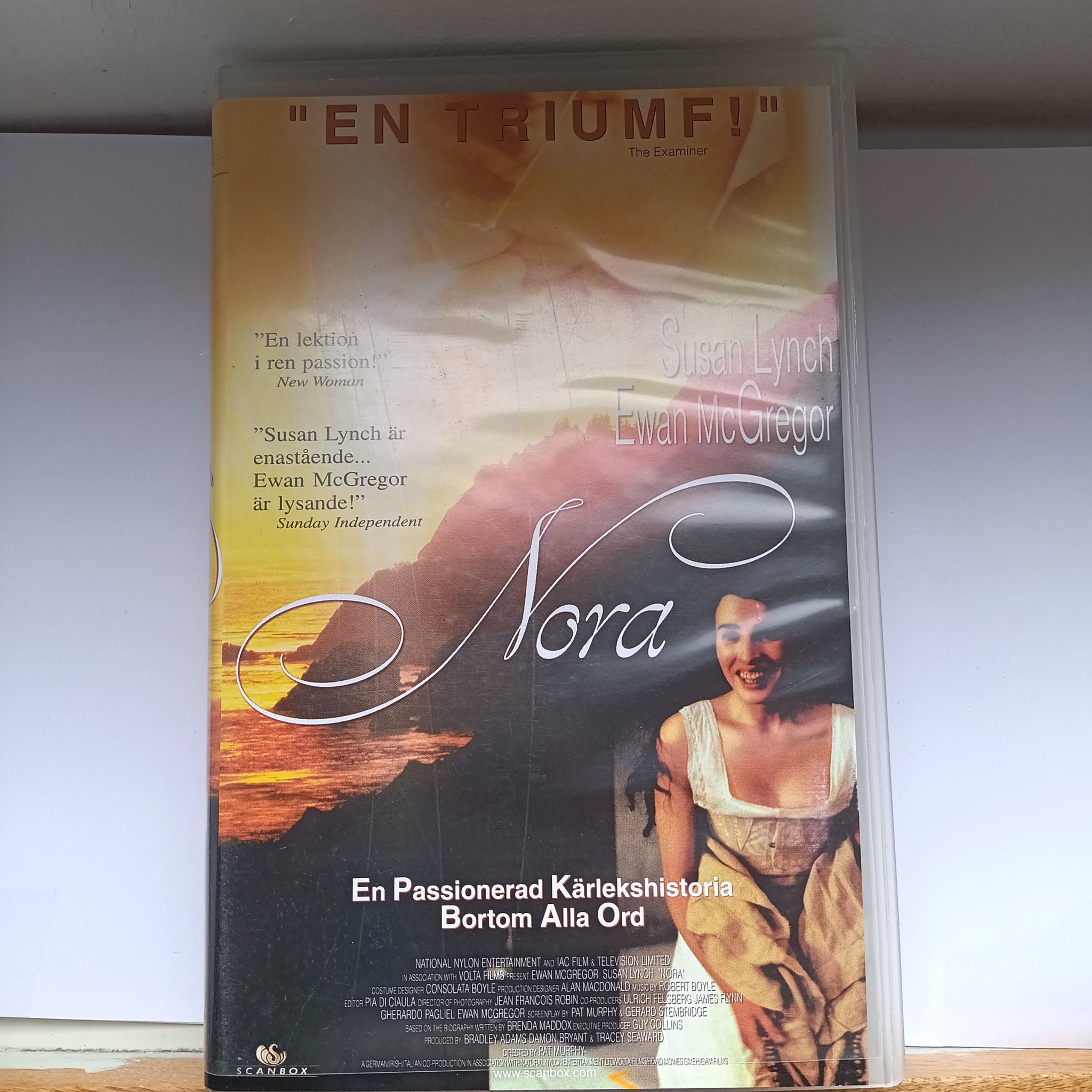 Se produkter som liknar Nora - VHS på Tradera (687953225)