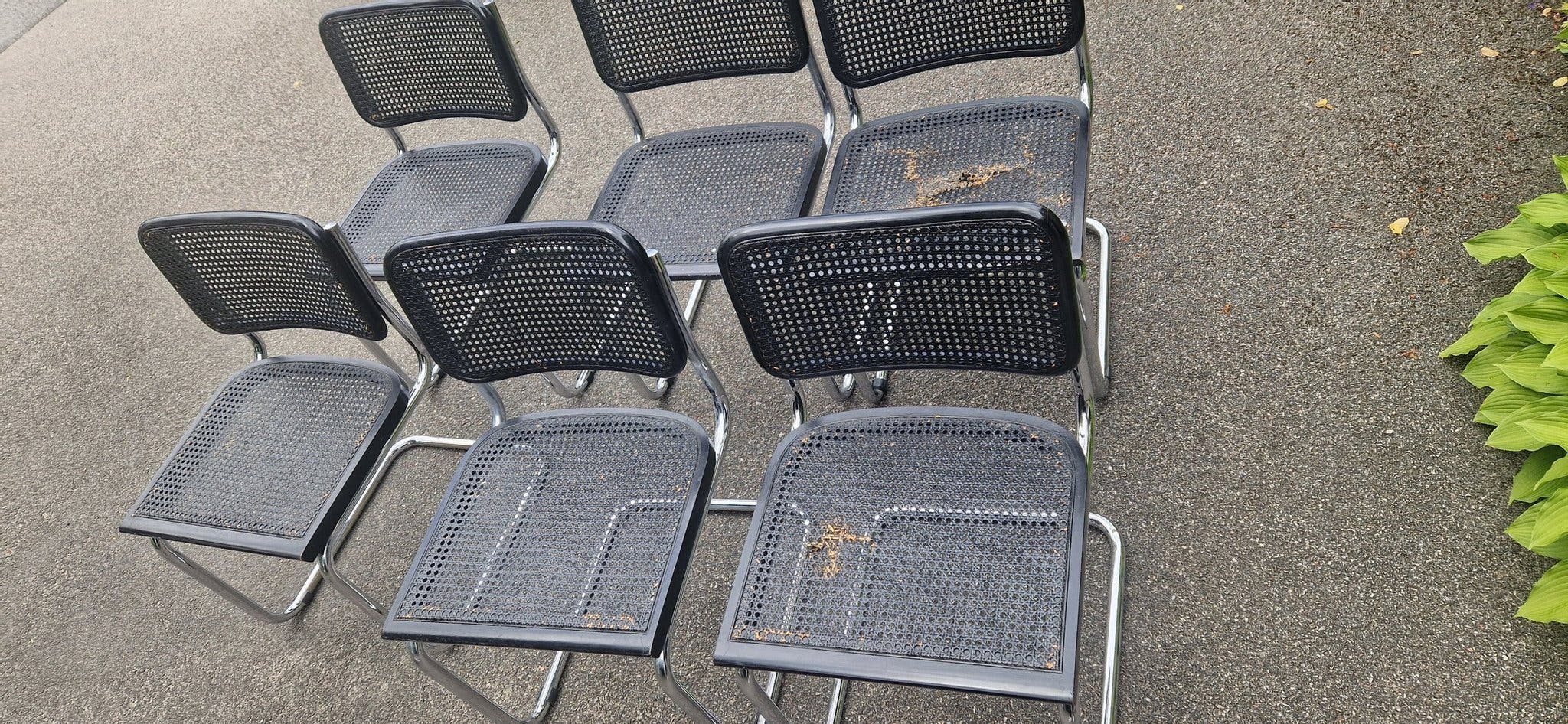 Se produkter som liknar Stolar med kromad ram på Tradera (693600220)