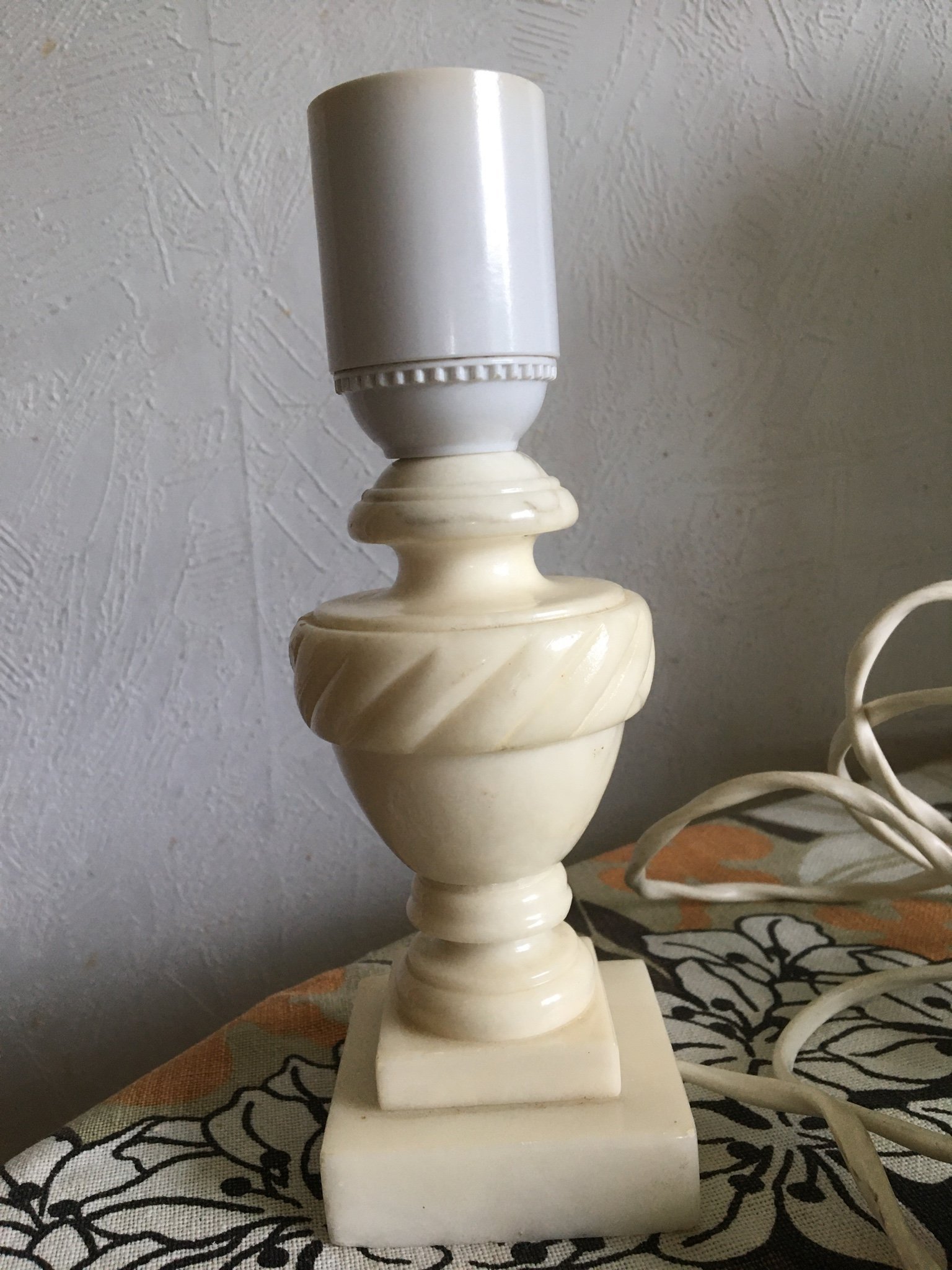 Lampfot - Alabaster eller liknande stenmaterial | Köp på Tradera ...