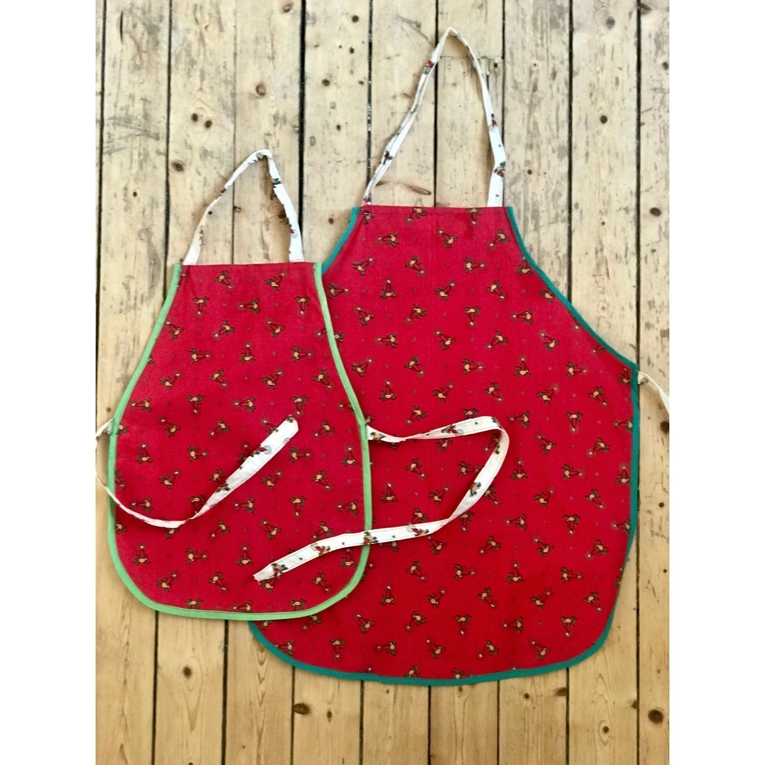 Se produkter som liknar NYTT FÖRKLÄDE SET! Barn & vux.. på Tradera ...