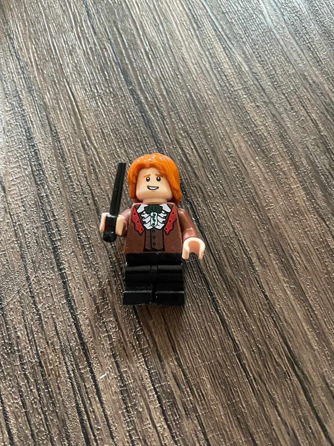 Se produkter som liknar LEGO Ron Weasley Harry Potter på Tradera ...