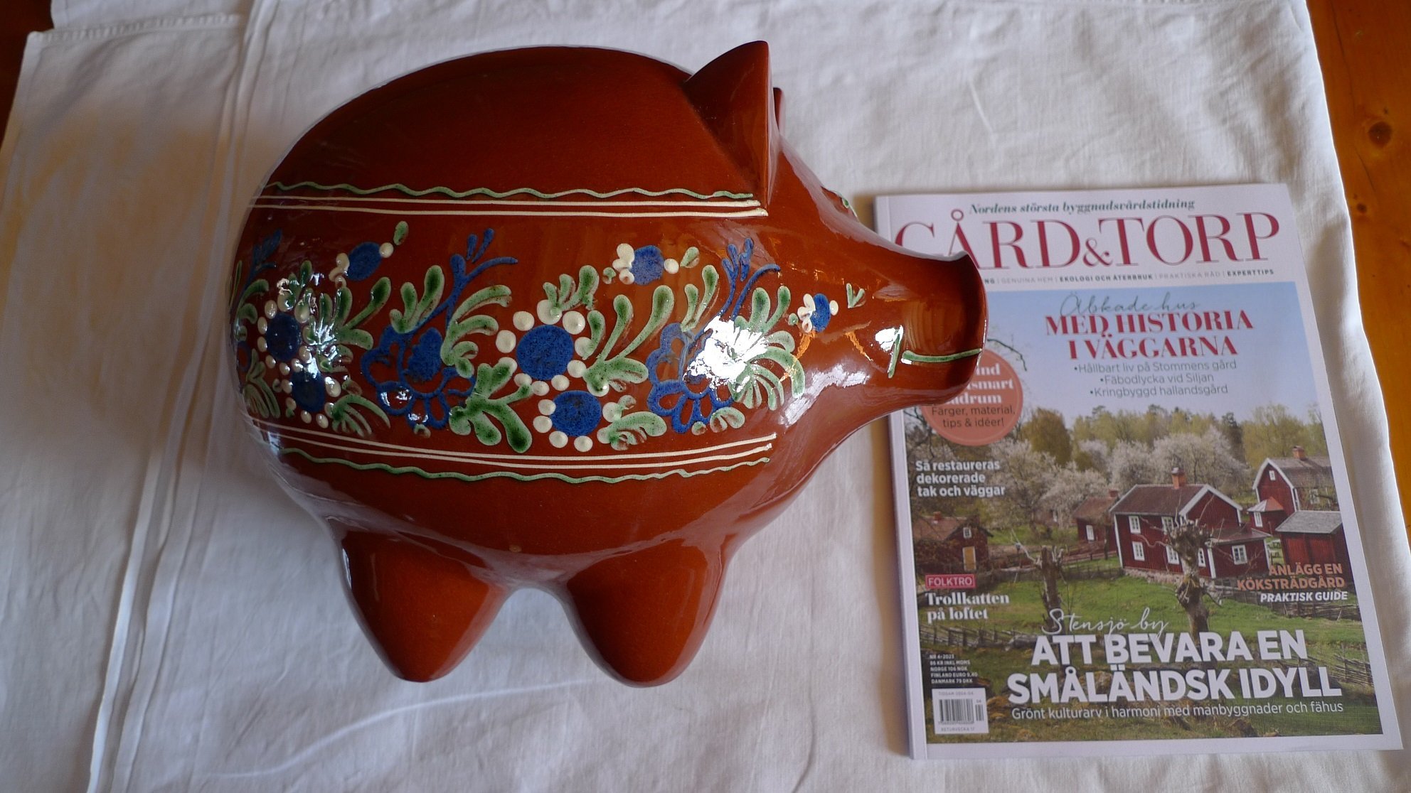 Guldkroken Keramik Hjo, spargris, stor modell, .. | Köp på Tradera ...