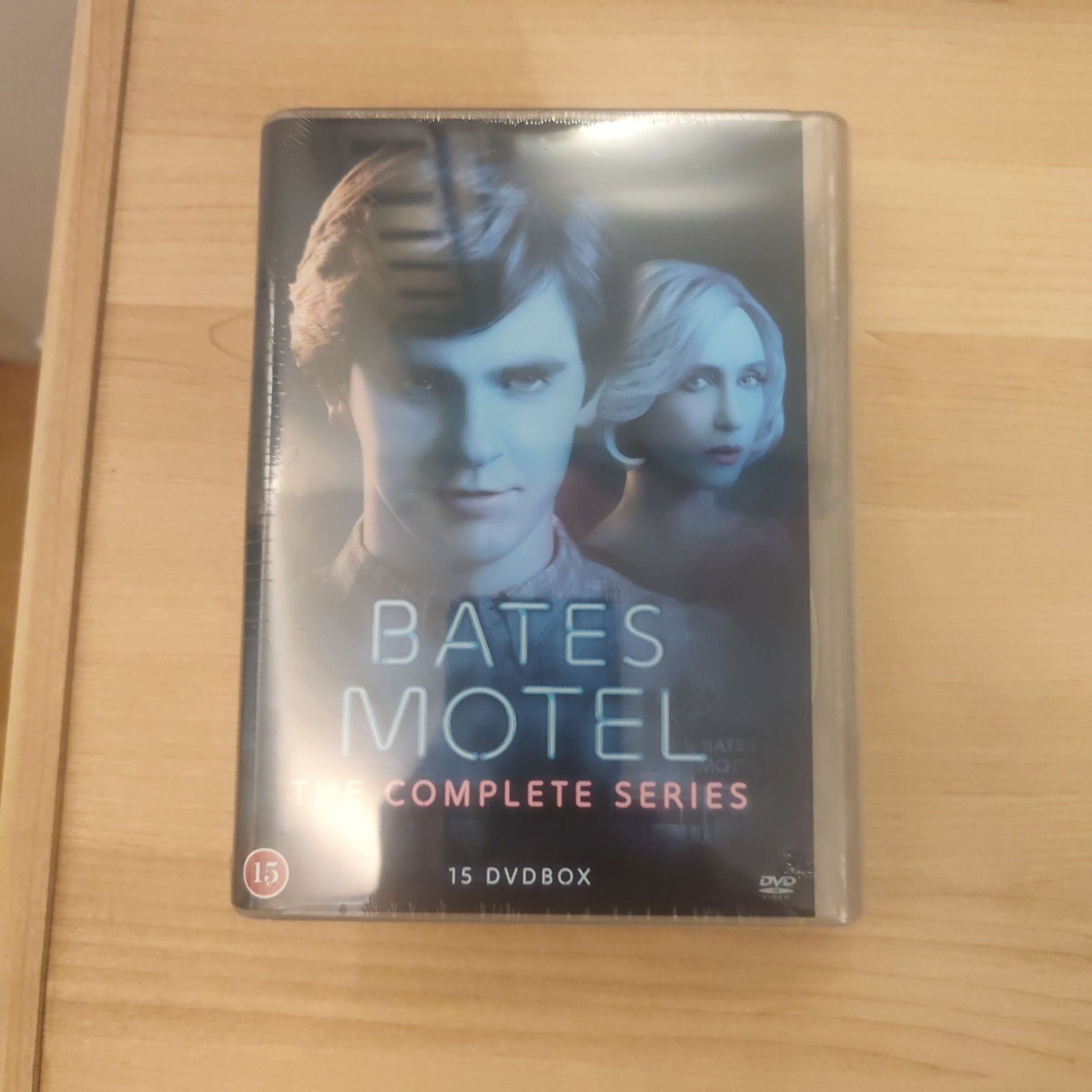 Bates Motel - The Complete Series - 15 DVD Box | Köp på Tradera (710880091)