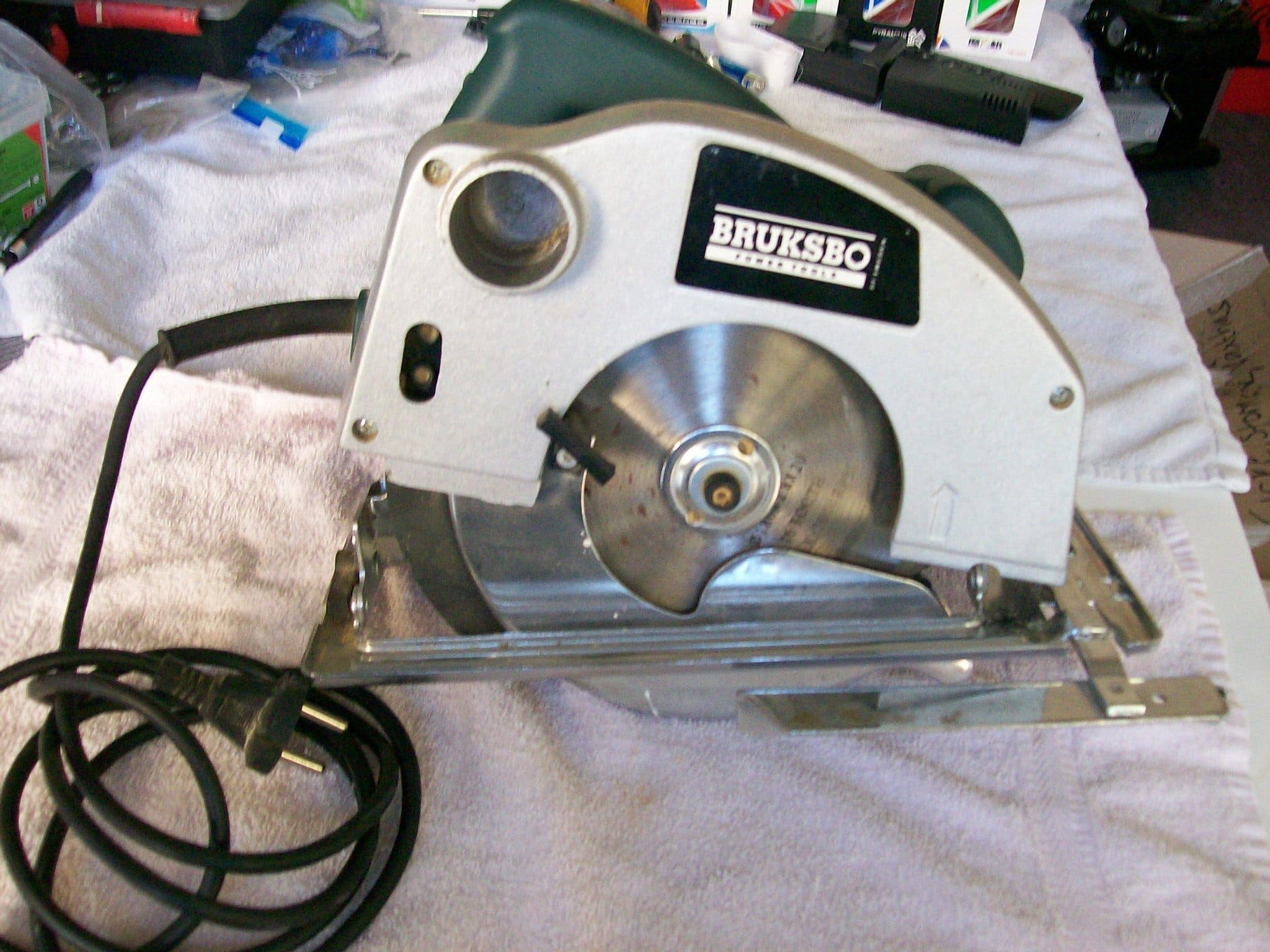 Se produkter som liknar BRUKSBO Cirkelsåg Power Tools på Tradera ...