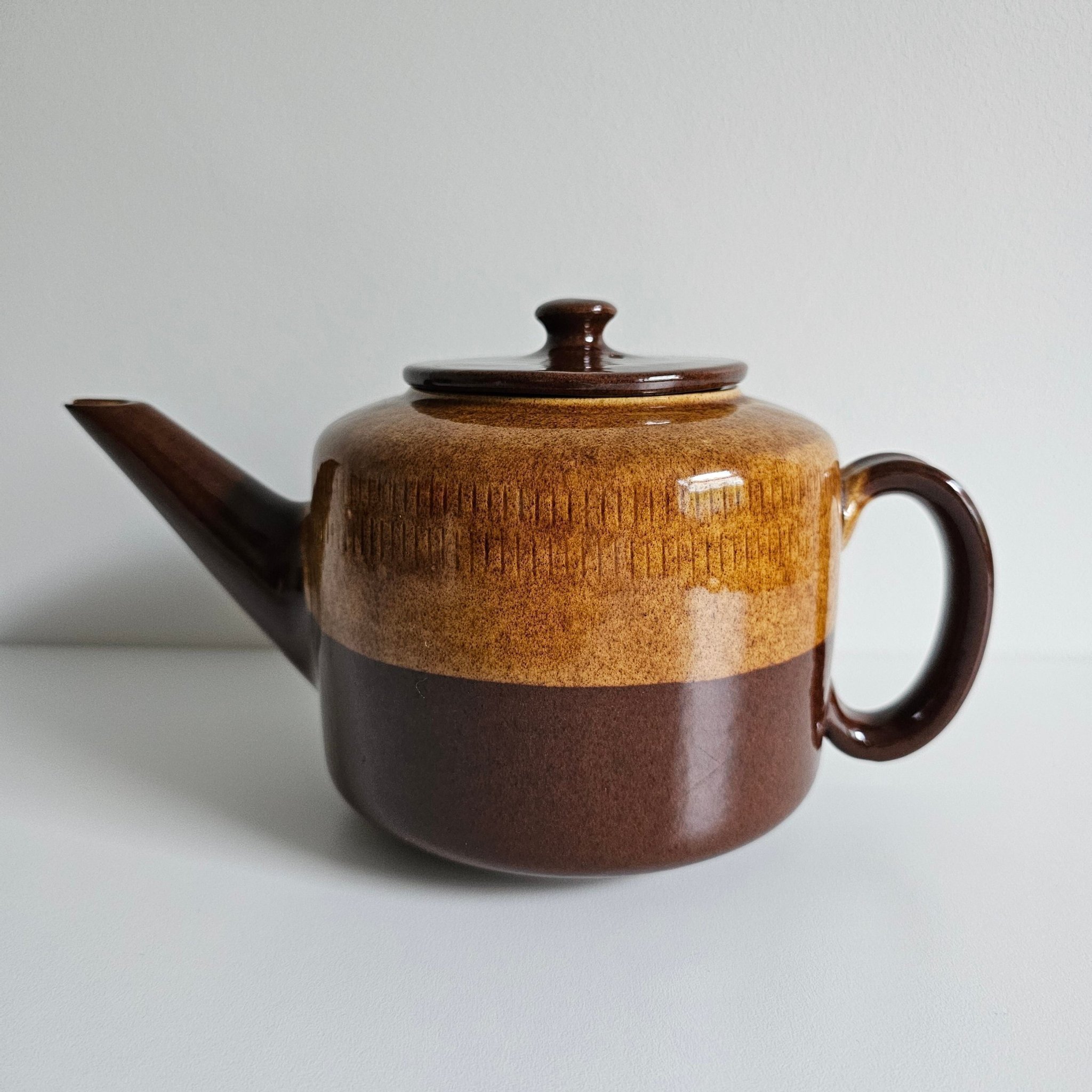 Tekanna från Gabriel keramik 1950-tal med dekor.. | Köp på Tradera ...