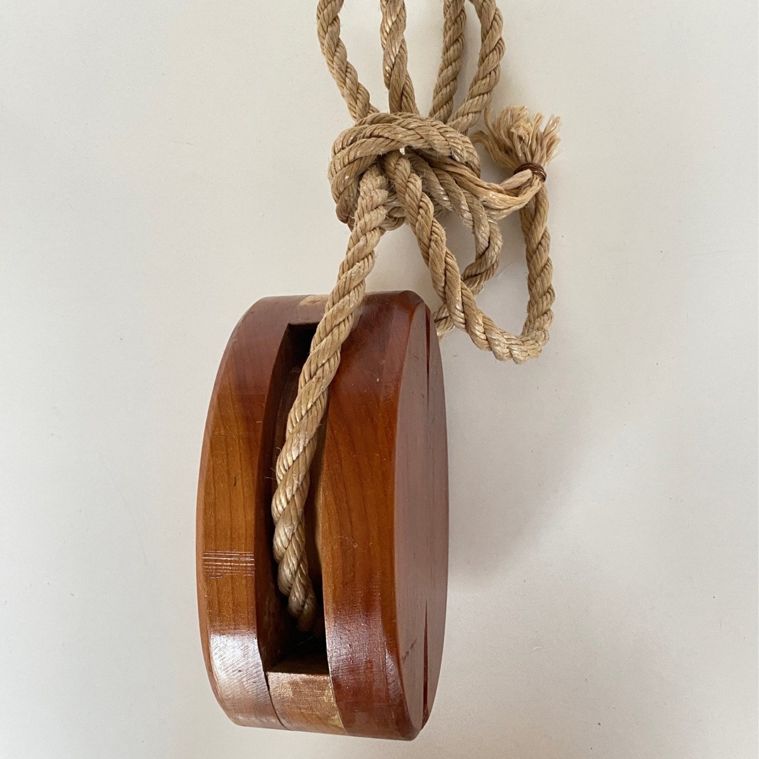 Se produkter som liknar Talja / Block i Trä på Tradera (622352560)