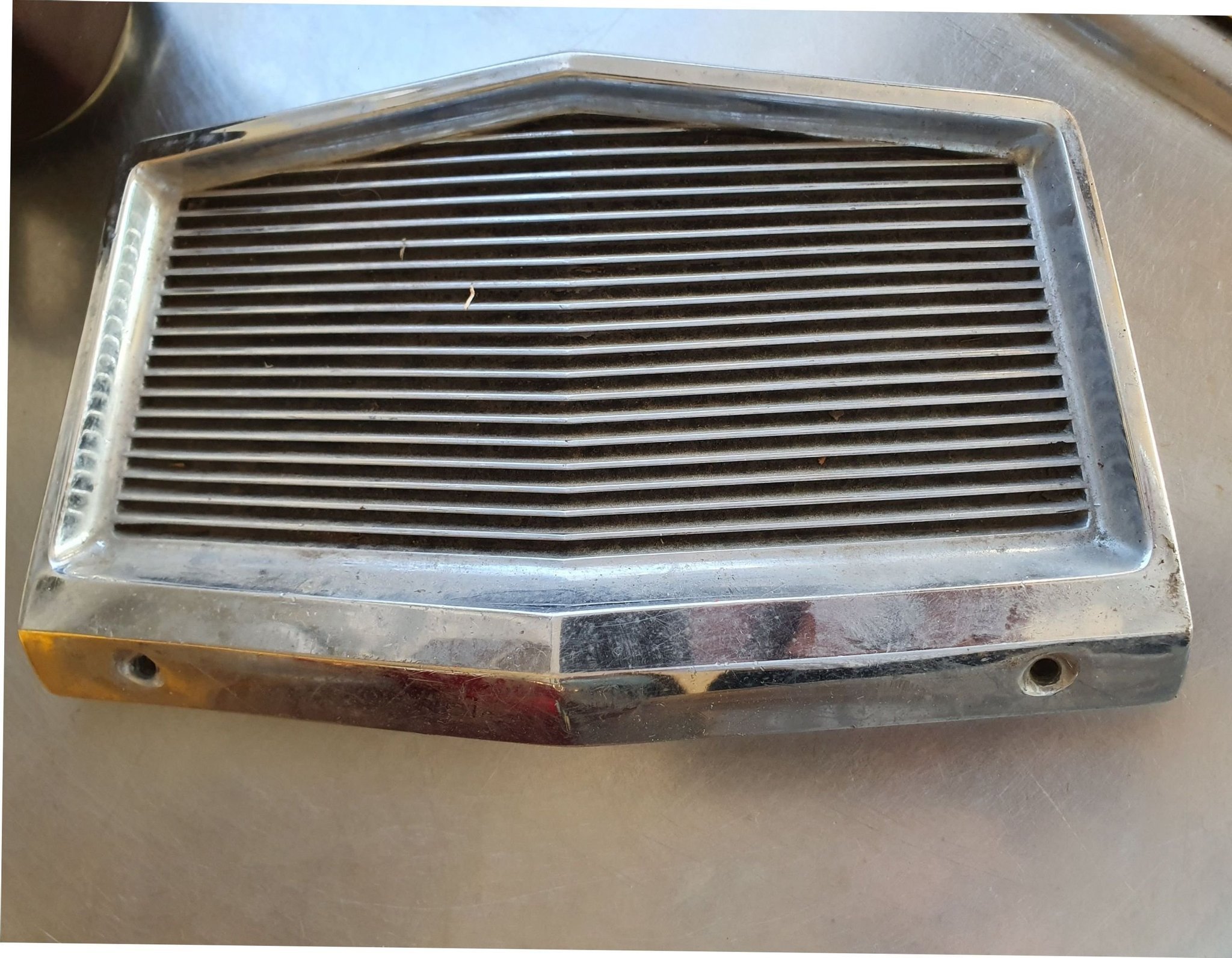 Dodge Charger 68,69,70 Emblem mittkonsol | Köp på Tradera (710437398)