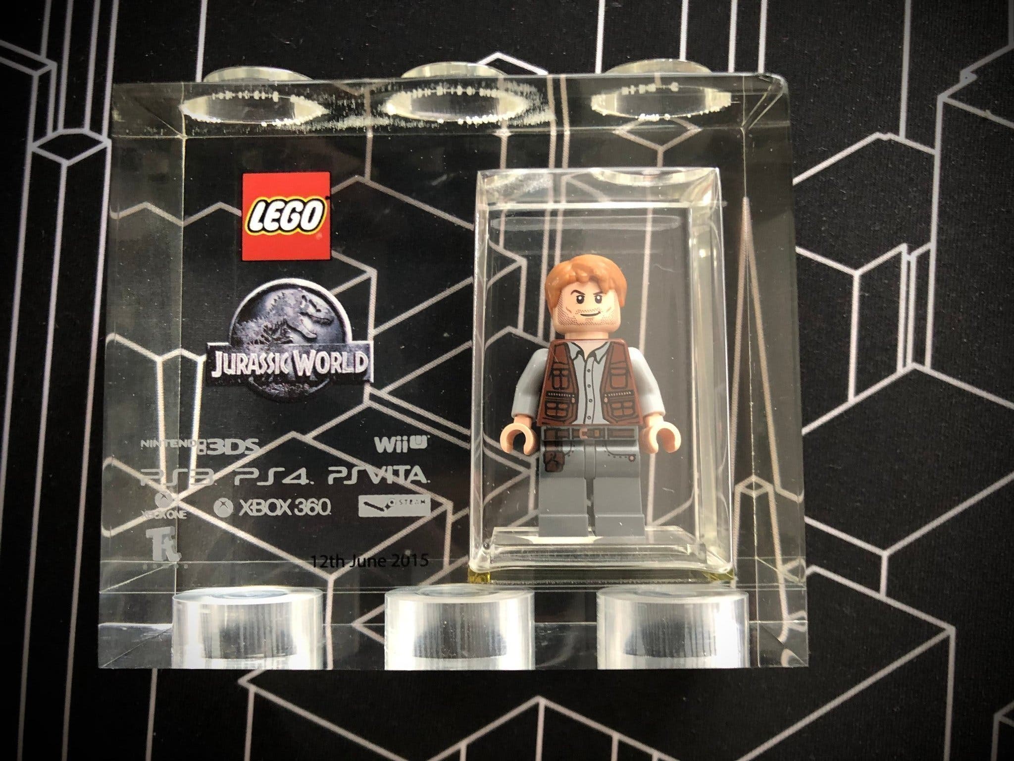 Tt-Games LEGO Trophy Brick Owen - Jurassic World | Köp på Tradera ...