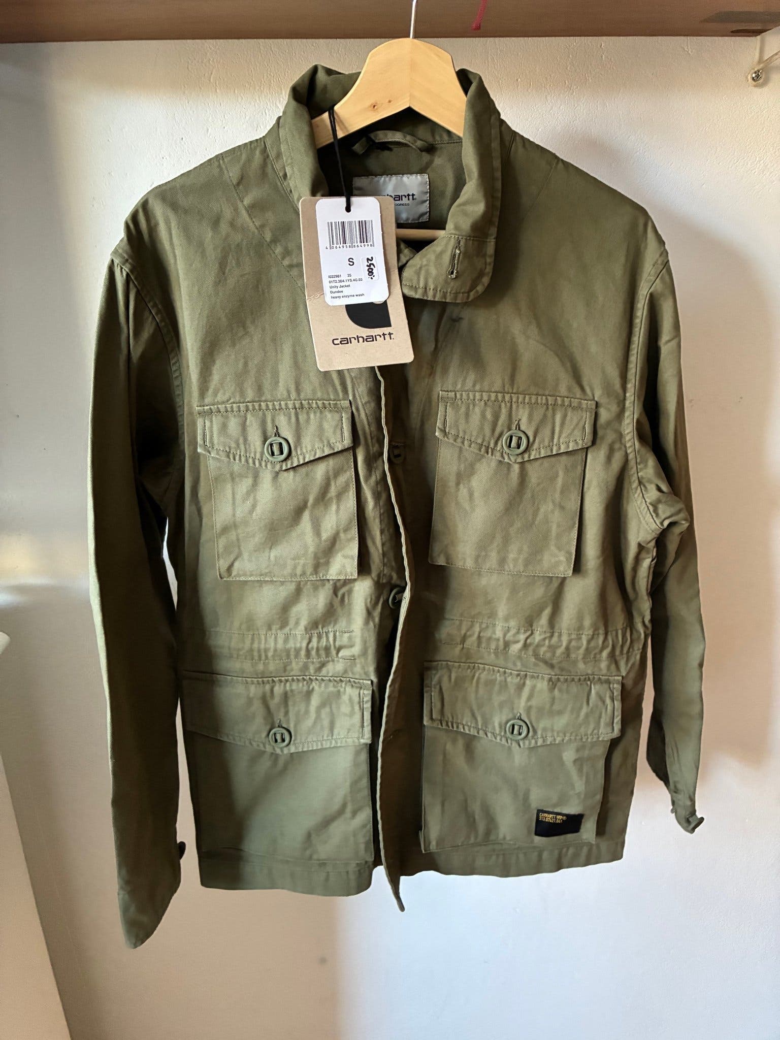 Se produkter som liknar Carhartt helt ny jacka unity .. på Tradera ...