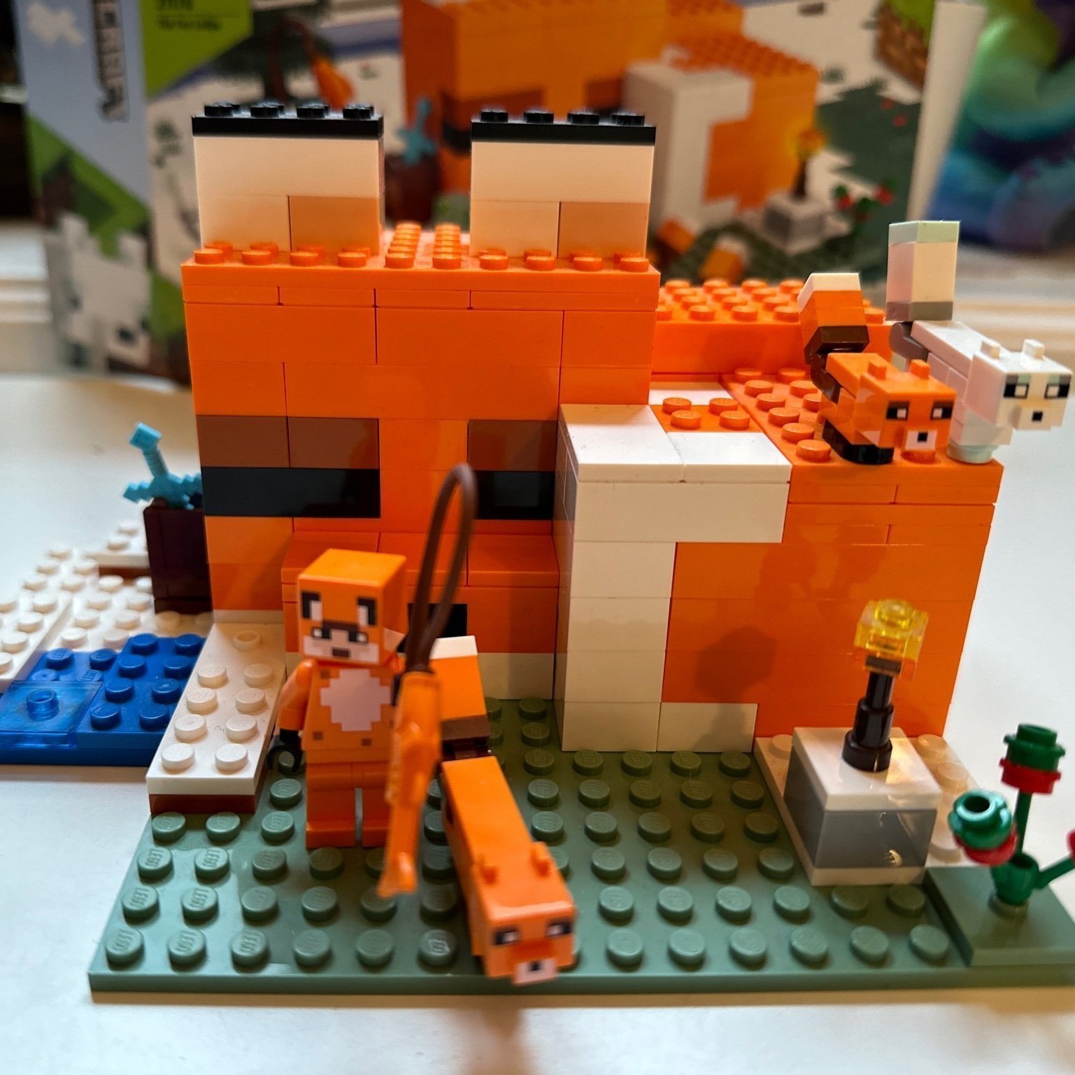 Se produkter som liknar Lego Minecraft 21178 the fox .. på Tradera ...