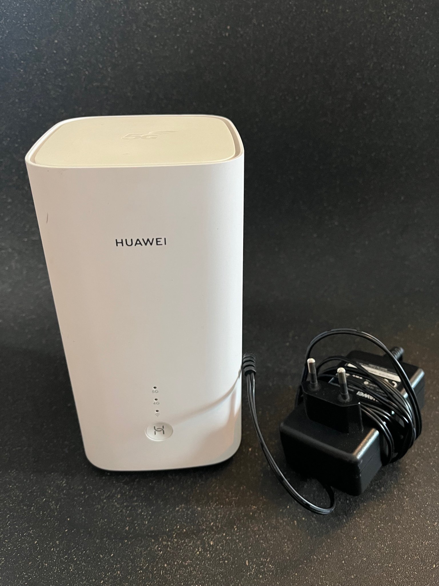 Se produkter som liknar HUAWEI 5G Router (sim korts a.. på Tradera ...