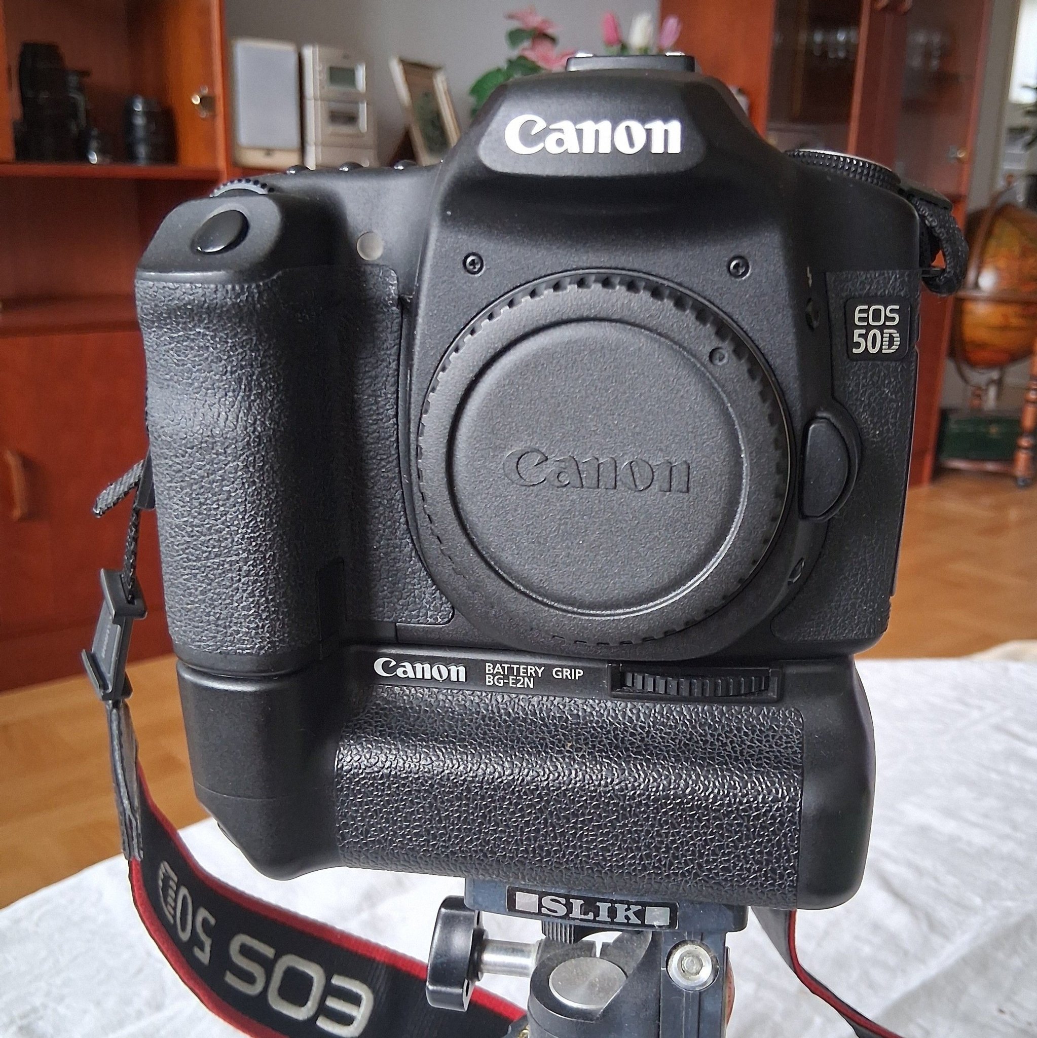 Se produkter som liknar Canon Eos 50d med Canon BG-E2.. på Tradera ...