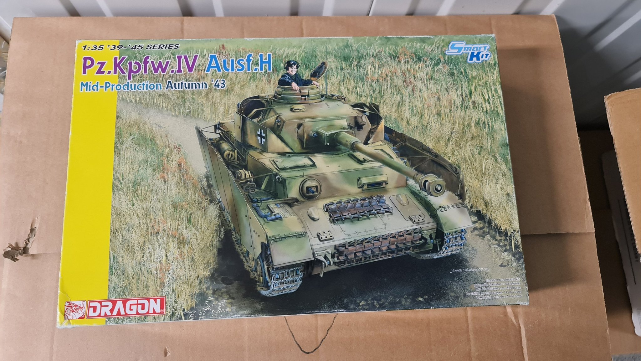 Se produkter som liknar Dragon Pz.Kpfw.IV Ausf.H 1:35.. på Tradera ...