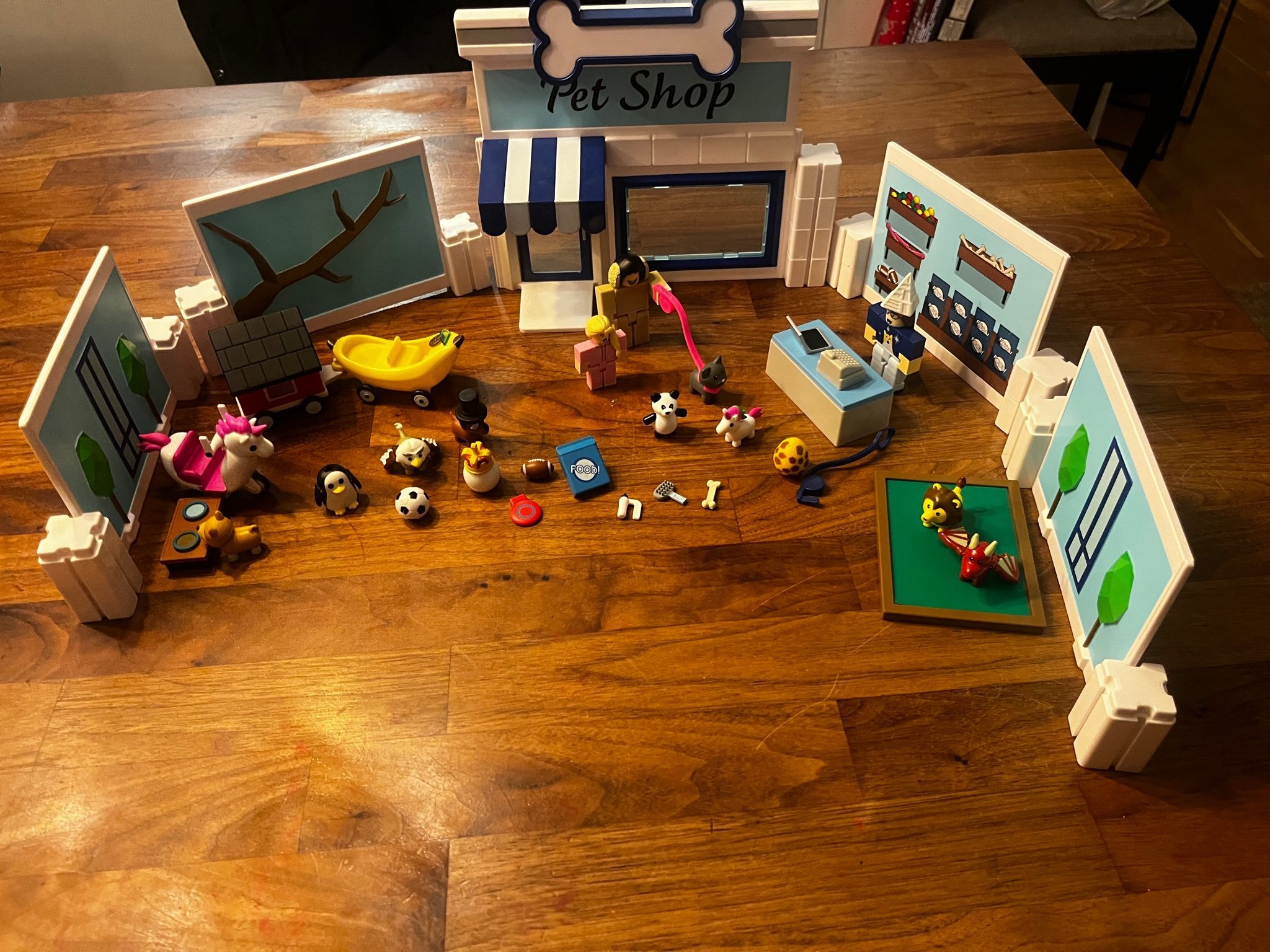 Roblox Adopt me komplett julklapp figurer | Köp på Tradera (702580381)