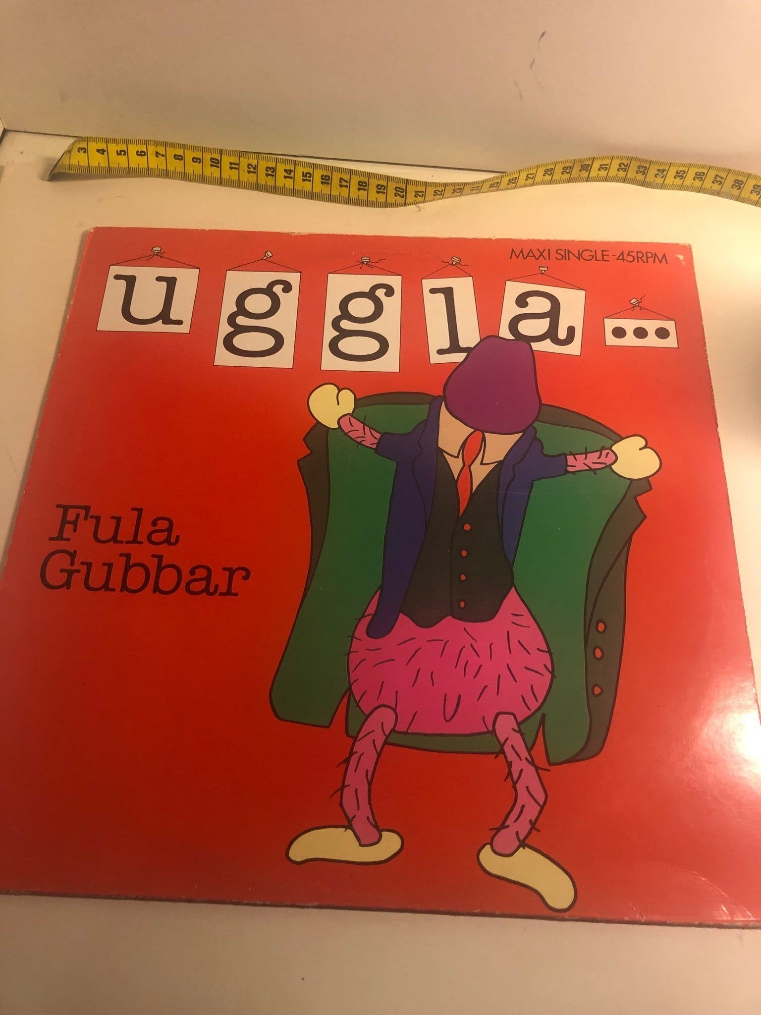 Se produkter som liknar Magnus Uggla - Fula Gubbar Ma.. på Tradera ...