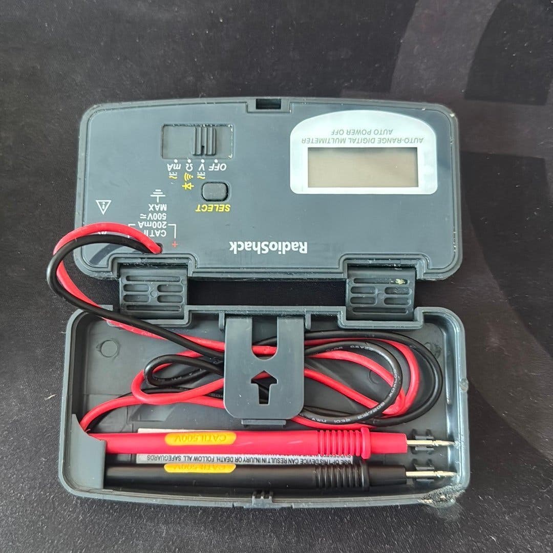 RadioShack Digital Multimeter | Köp på Tradera (711109737)