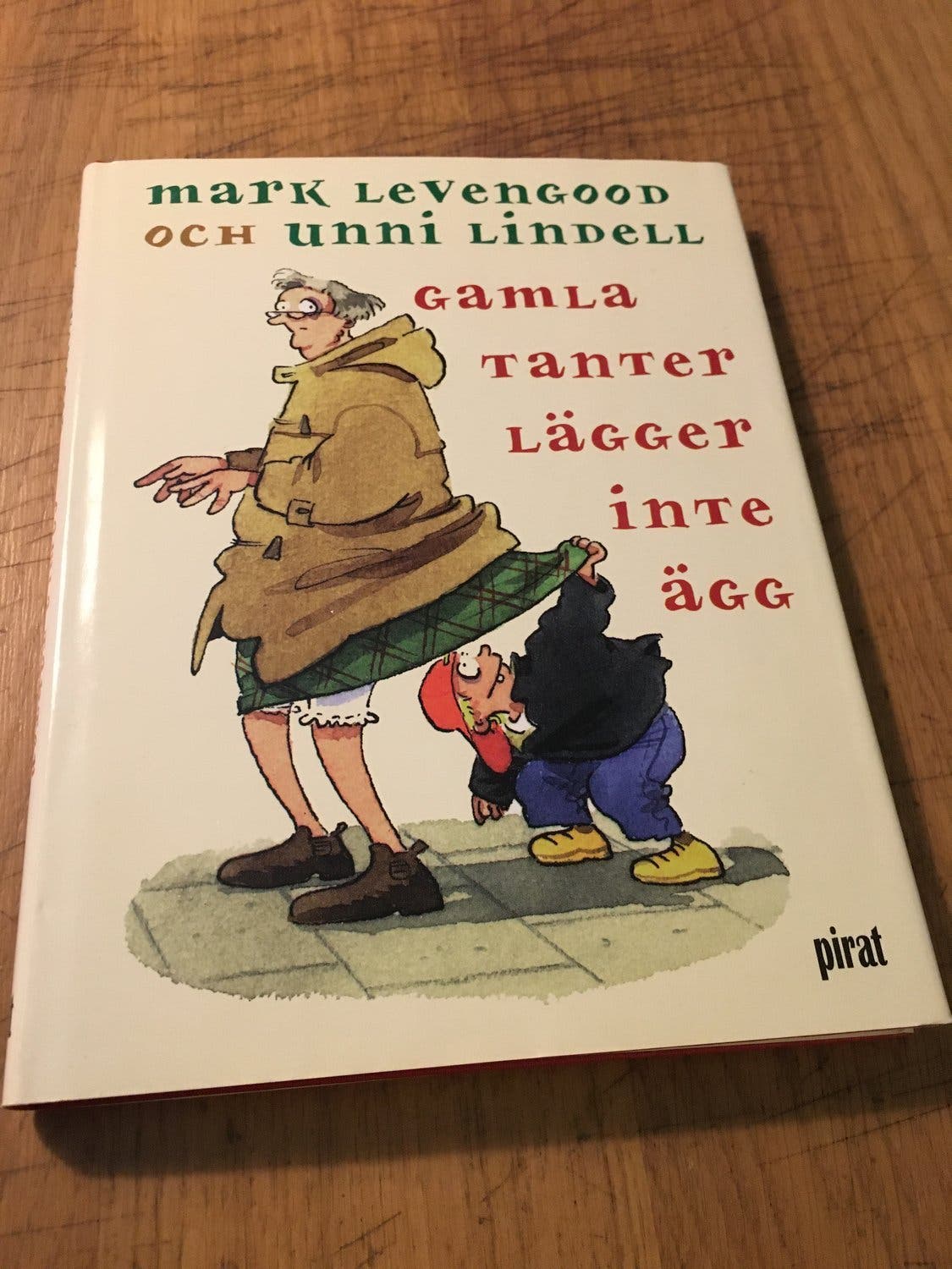 Gamla tanter lägger inte ägg, Mark Levengood & .. | Köp på Tradera ...