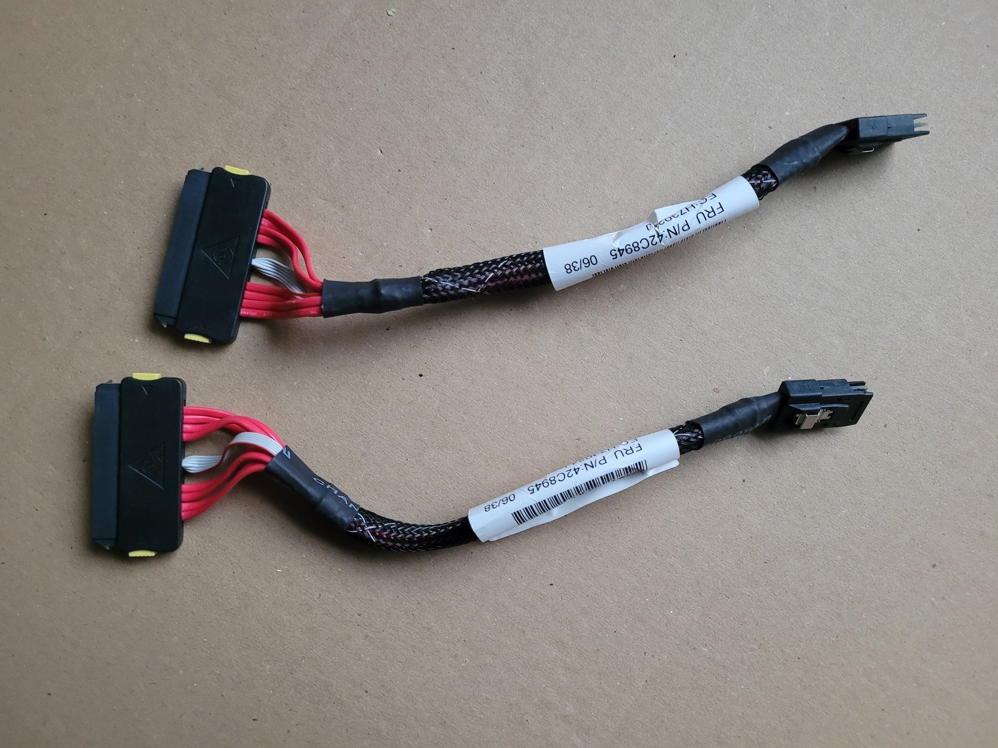 SAS-kablar SFF-8484 till SFF-8087 ca 20cm - 2 s.. | Köp på Tradera ...