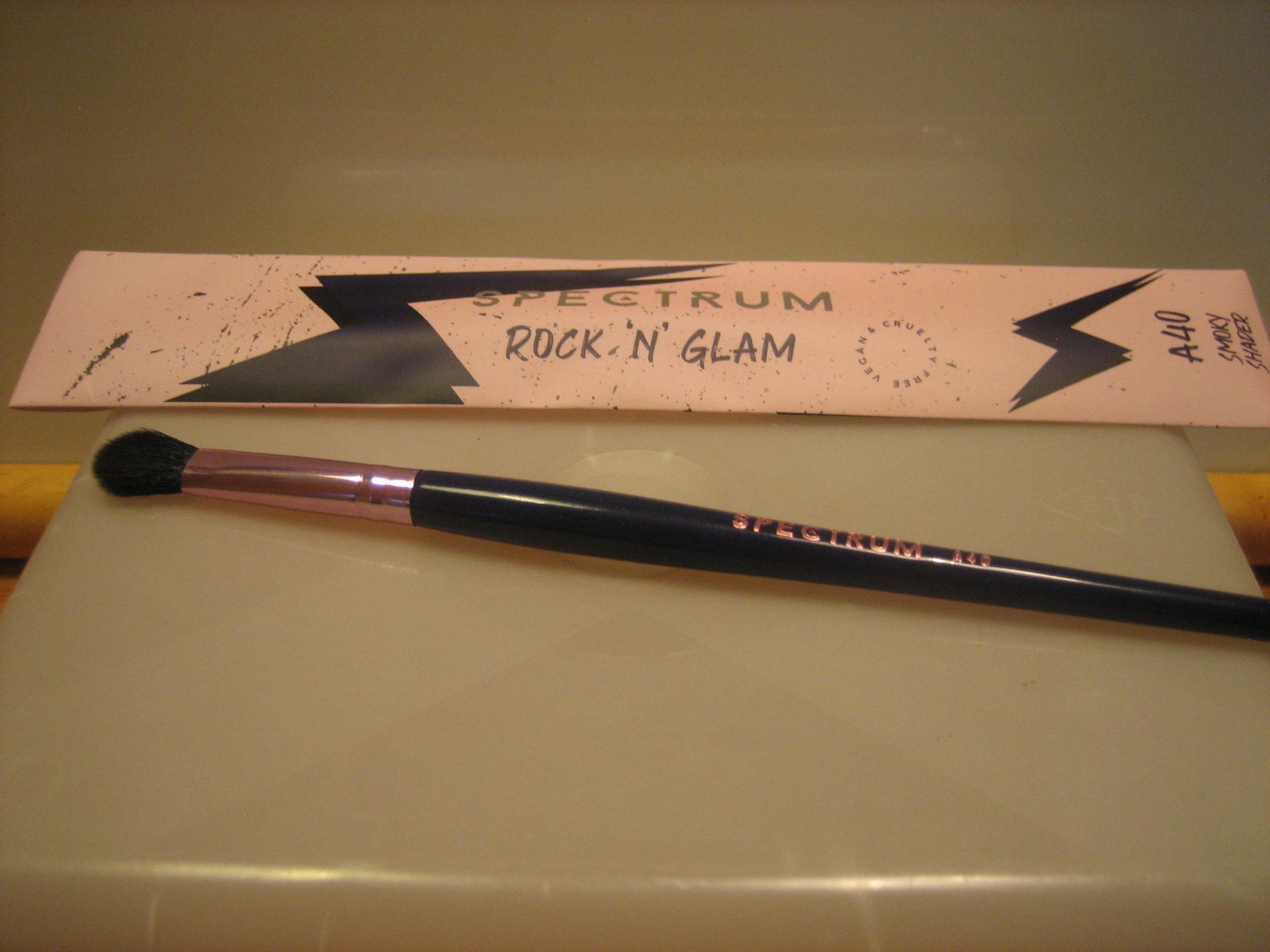 Glossybox Spectrum Rock `n` Glam Smoky shader A.. | Köp på Tradera ...