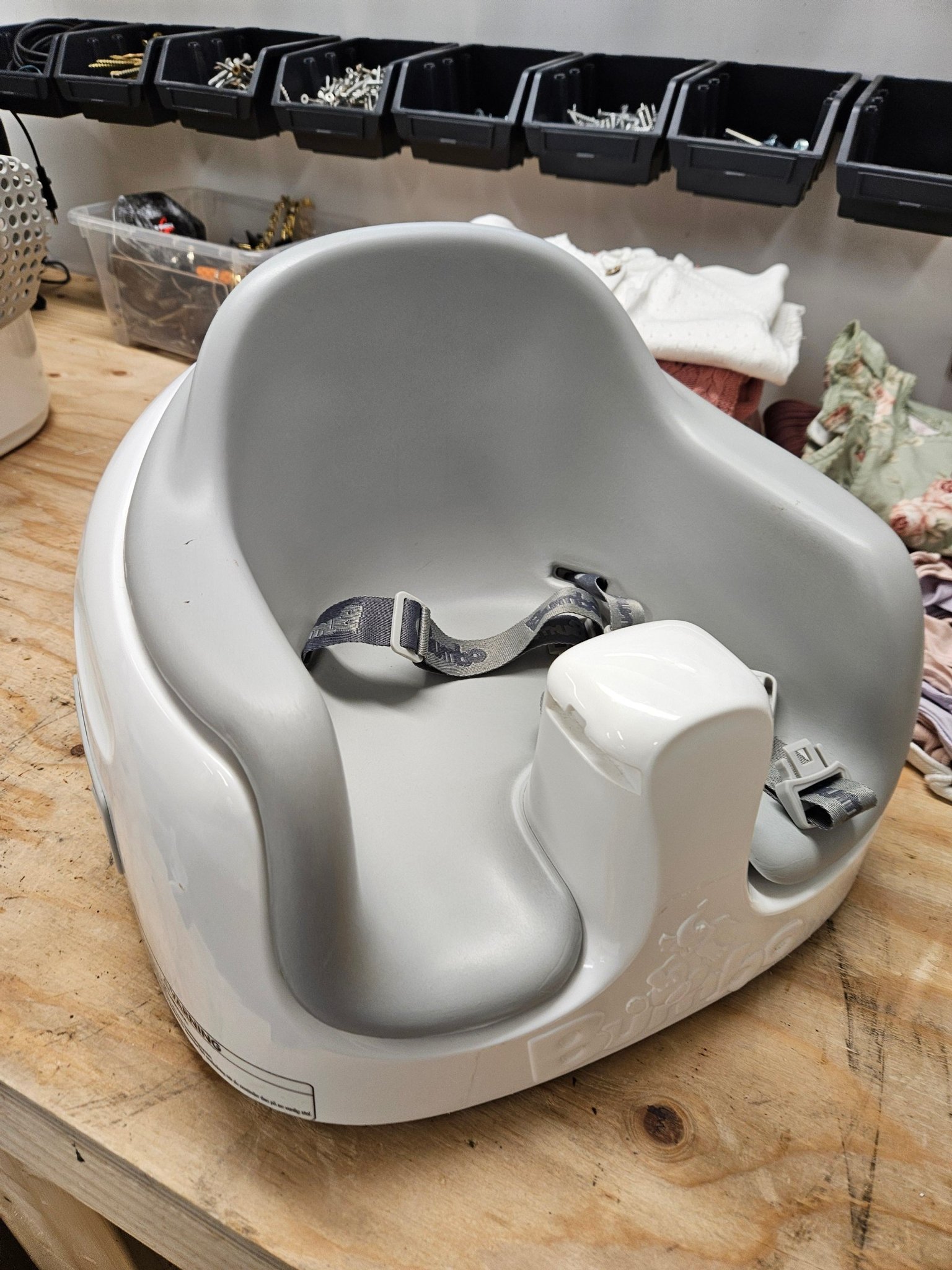 Bumbo Babysitter med Bricka | Köp på Tradera (713517959)