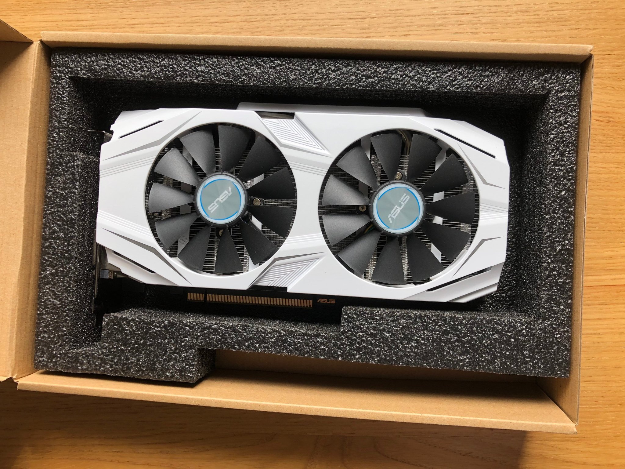 ASUS GeForce GTX 1070 OC 8GB GDDR5 (406616433) ᐈ Köp på Tradera
