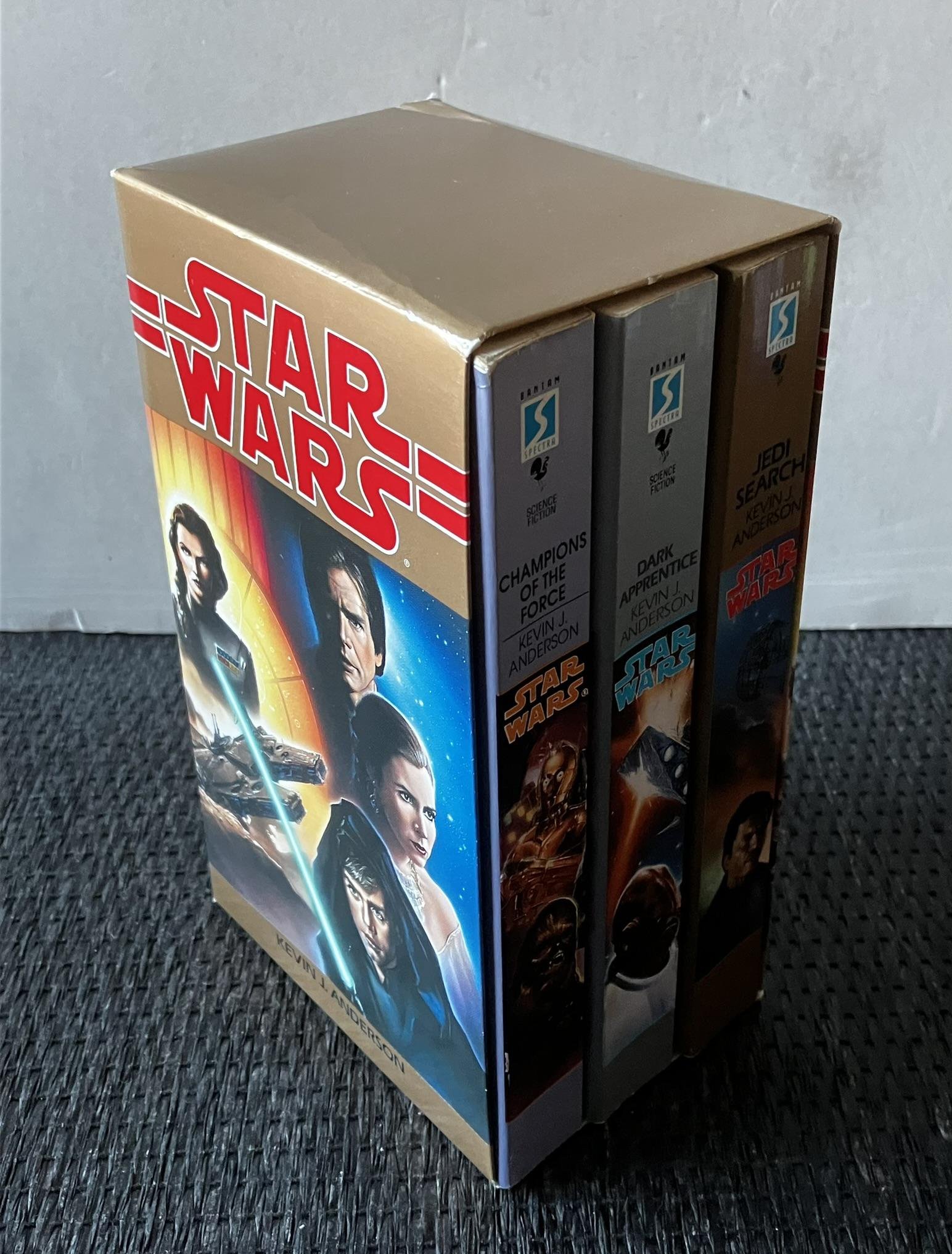 STAR WARS BOX MED TRE BÖCKER ENG, .. | Köp från batbeez på Tradera ...
