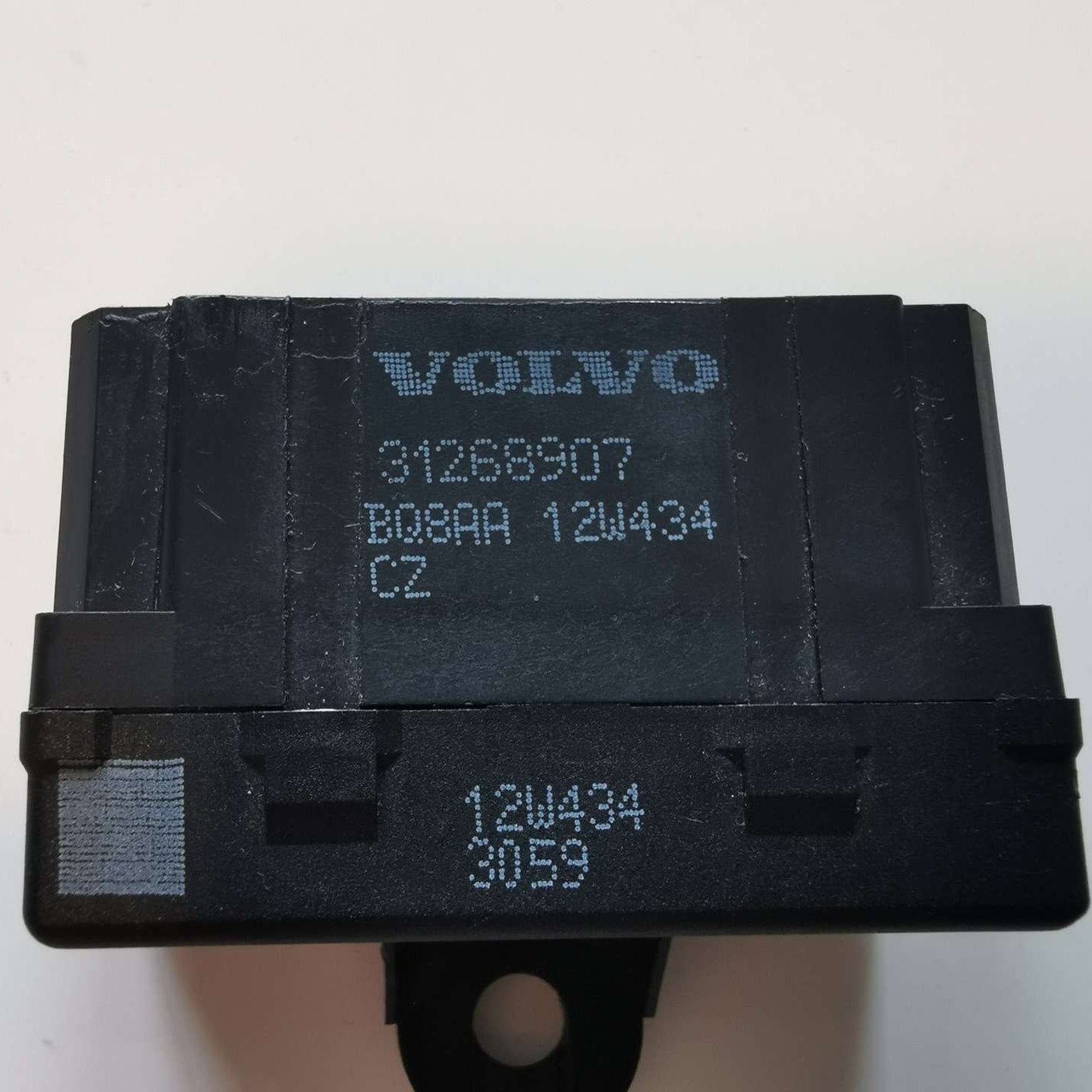 31268907 Volvo styrenhet stolsvärme | Köp på Tradera (609766166)