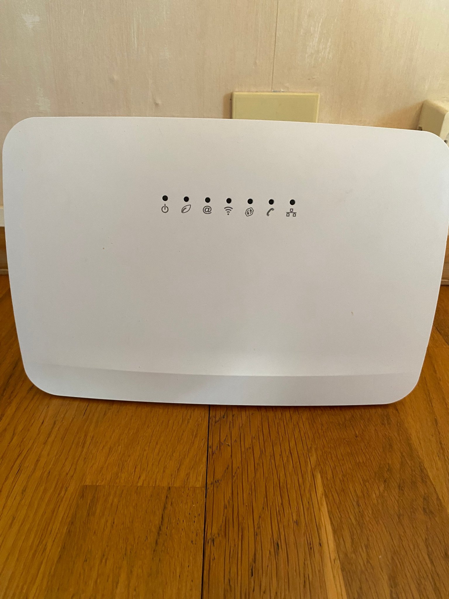 Se produkter som liknar Telia WIFI router F@st5370e S.. på Tradera ...