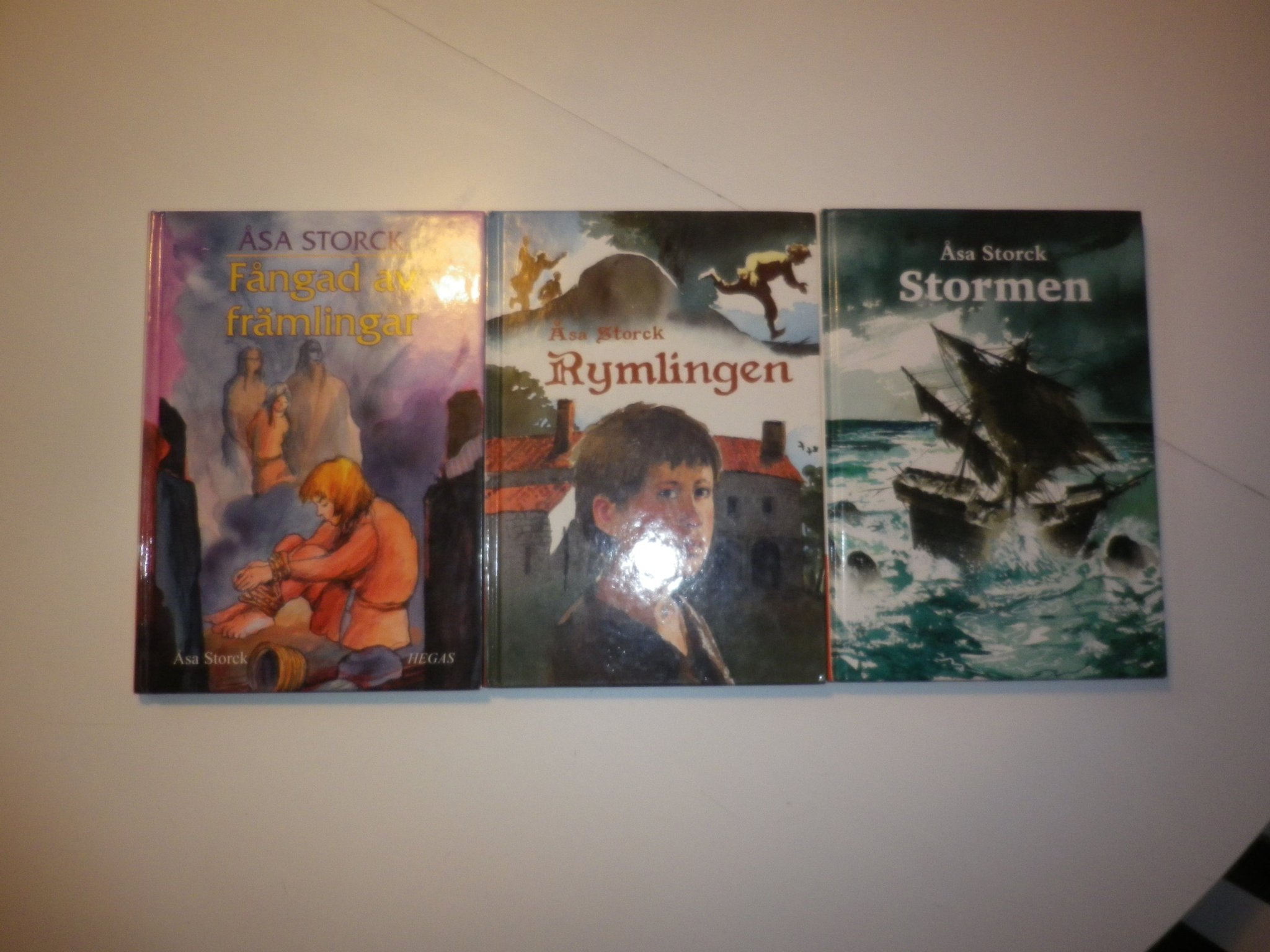 Åsa Starck X 3 Stormen Fångad av Främlingar Rym.. | Köp på Tradera ...