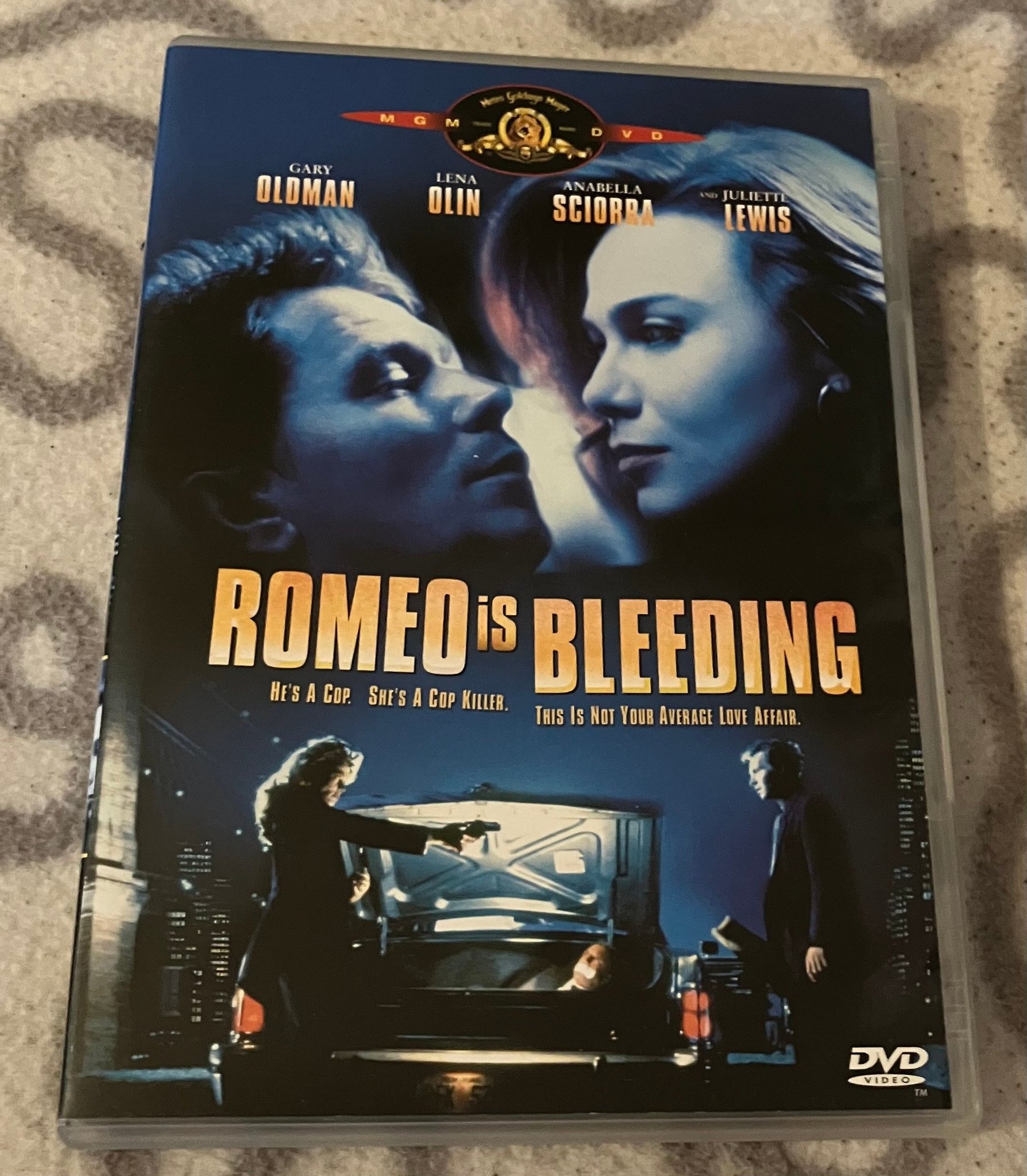 Romeo is Bleeding (Svensk DVD) Gary Oldman, Len.. | Köp på Tradera ...