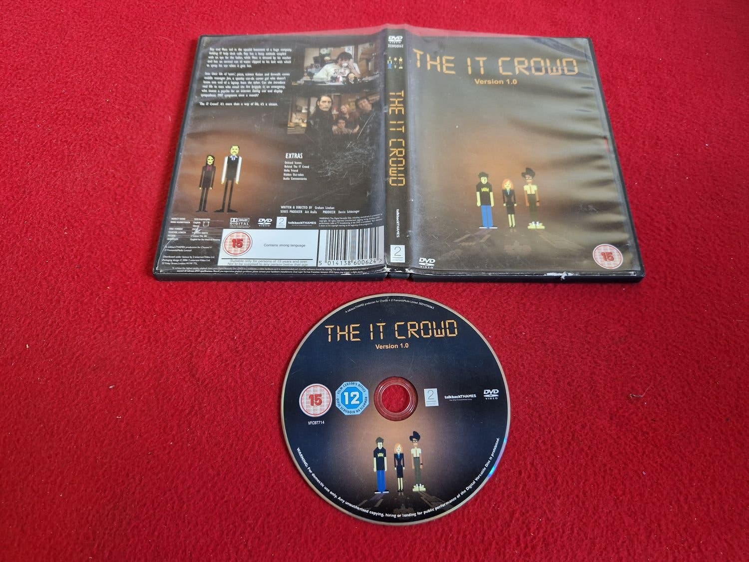 THE IT CROWD SERIES 1 till DVD | Köp från game-world på Tradera (646860284)