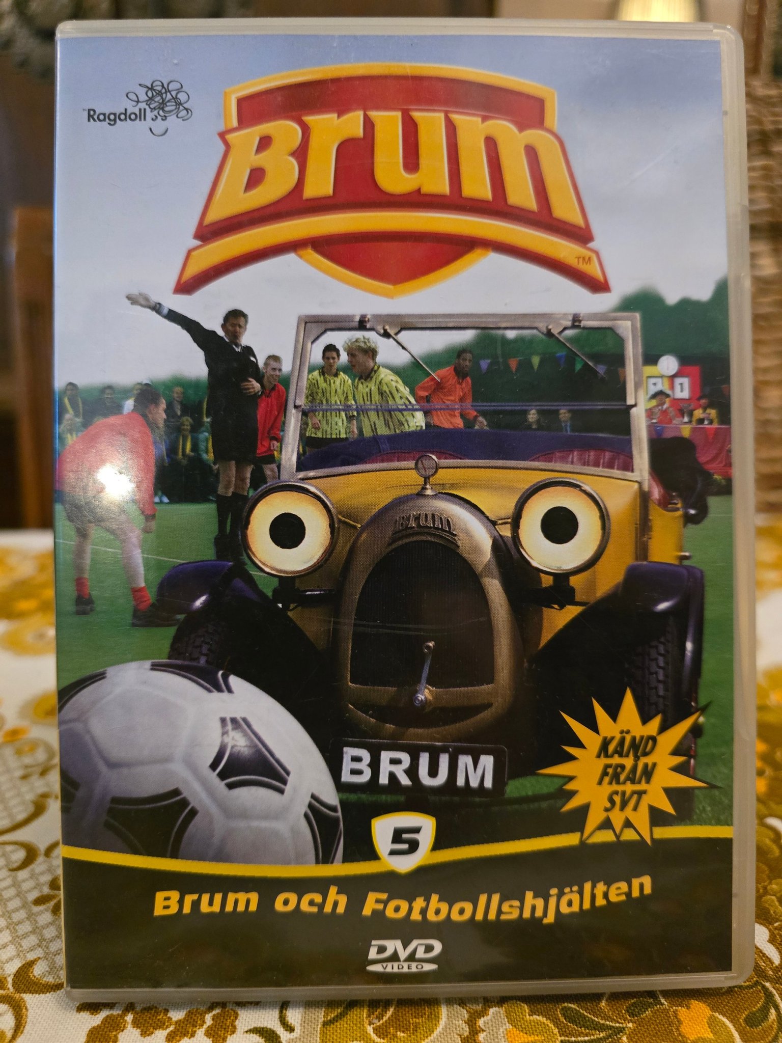 Se produkter som liknar Brum och Fotbollshjälten - DVD på Tradera ...